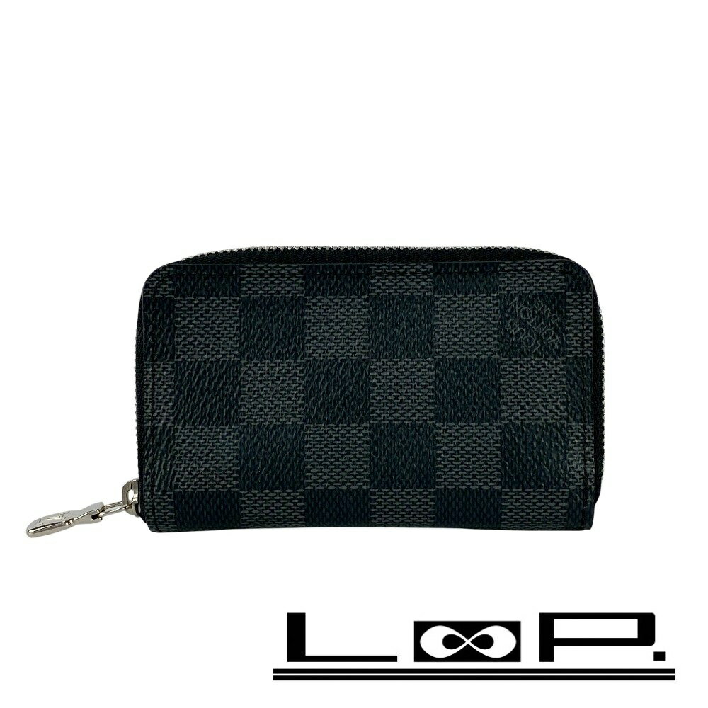 ■商品紹介■ 【型番】N63076 【素材】ダミエグラフィット 【カラー】ノワール 【サイズ】約 横11.4×縦7×幅1.8cm 【付属品】なし 【ランク】A 【コメント】【シリアルナンバー】MI1119/多少の傷やスレなどのダメージなどは...