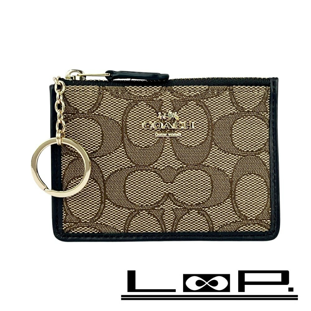 ■商品紹介■ 【ブランド名】コーチ 【型番】- 【素材】キャンバス 【カラー】ブラウン 【サイズ】 約横11×縦7.5×幅1.5cm/キーリング全長約7.5cm 【付属品】冊子 【ランク】S 【コメント】 ほぼ使用せず保管していただけなのか...