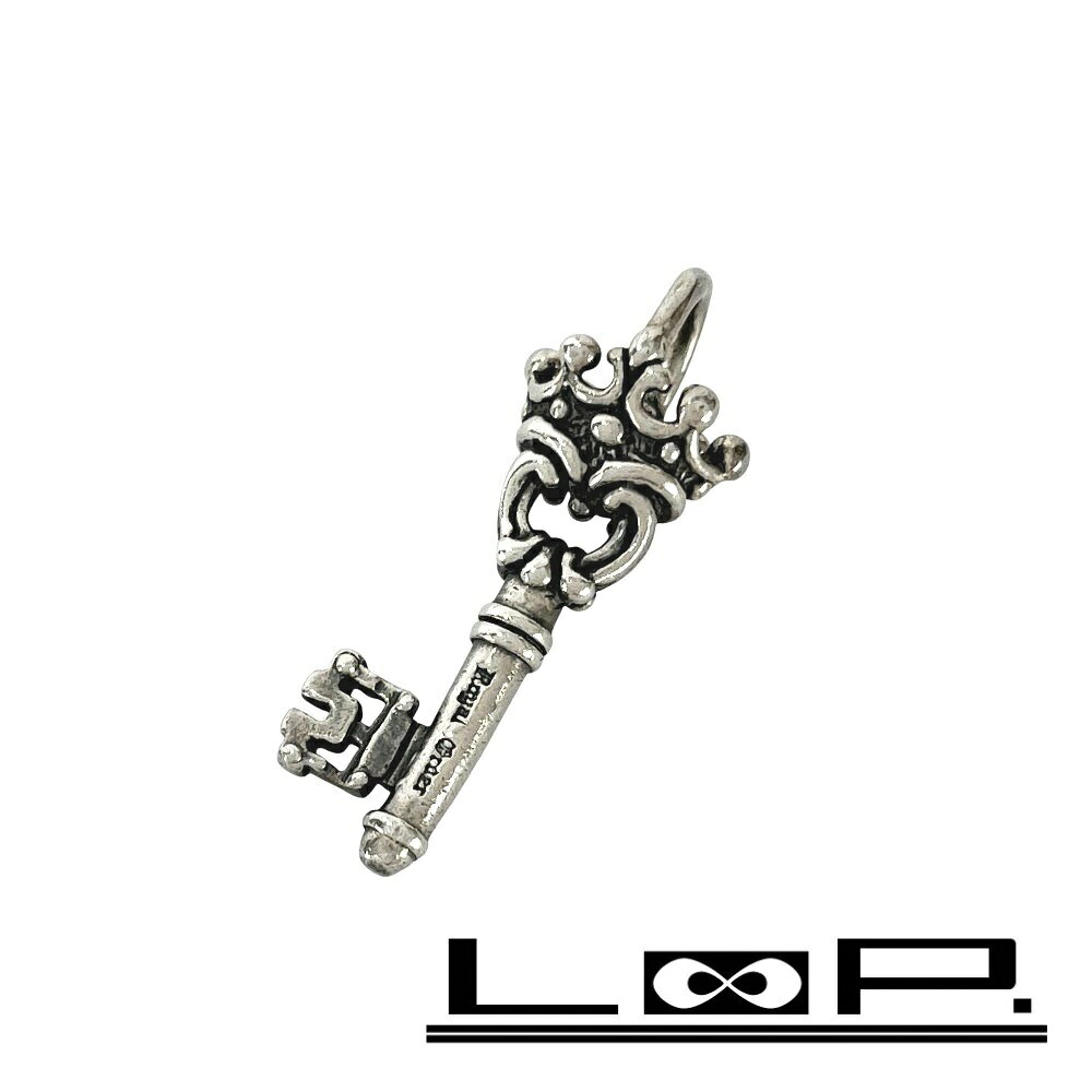 ■商品紹介■ 【型番】- 【素材】SV925 【カラー】シルバー 【サイズ】 約横1.2×縦3.7×幅1cm 【付属品】なし 【ランク】AB 【コメント】SV商品ですのでシルバー特有のクスミ等ございます。傷やスレなど使用でのダメージが見られ...