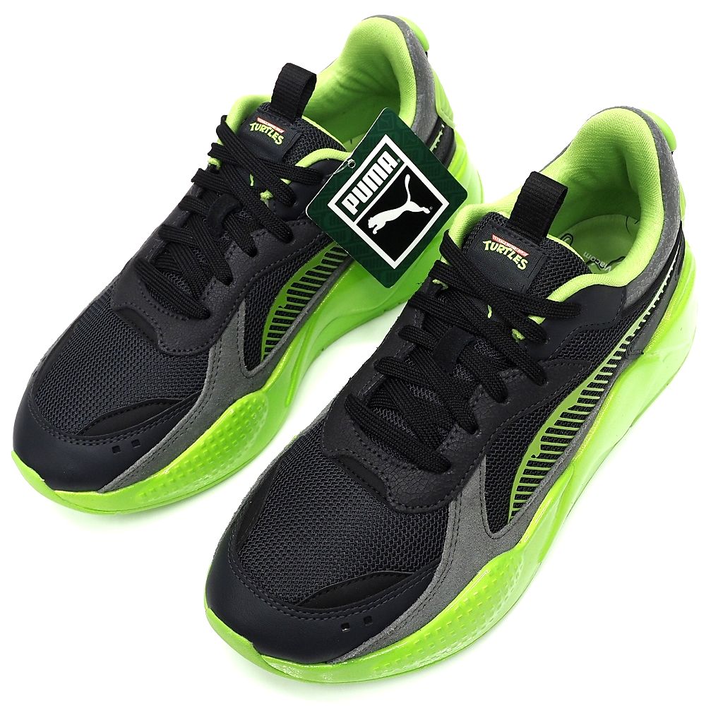 商品説明色 Black/Leafy Green サイズ 表記：UK7.5 (26.5cm) アウトソール：30cm 素材 アッパー：天然皮革/合成繊維/人工皮革 ミッドソール：合成樹脂 アウトソール：ゴム底 生産国 ベトナム コメント 定価...