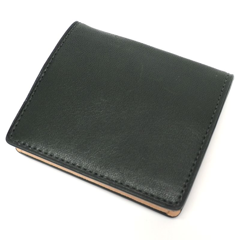 商品説明色 モスグリーン サイズ 縦：7cm 横：8cm 素材 牛革 生産国 中国 コメント 小銭が見やすく取り出しやすいデザインの1品です。 状態説明 展示のみの未使用品箱付きです。小キズがございます(写真参照)。