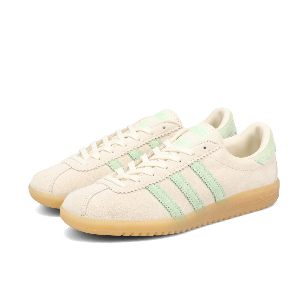 商品について80年代のクラシックシューズをモダンに再構築。 80年代にリリースされたモデルからインスピレーションを得た、毎日のスタイルを楽しくカジュアルな雰囲気にするシューズが誕生。 オリジナルモデルを忠実に再現した滑らかなスエードアッパー...