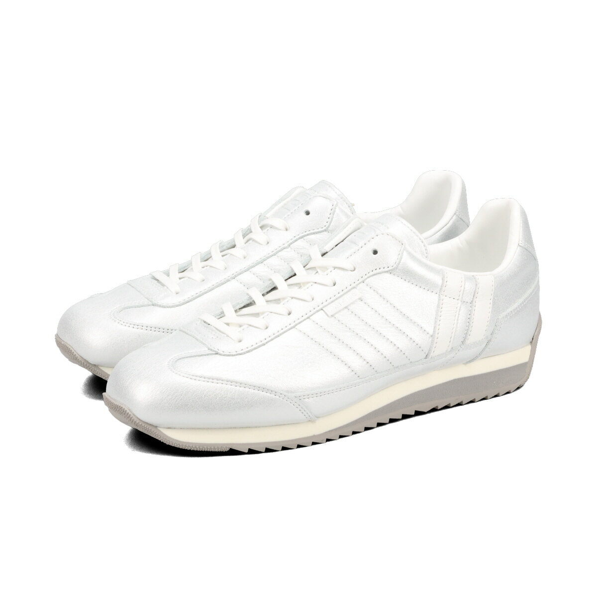 商品について【MARSH-LE（マーシュ・レザー）】は、「MARATHON」シリーズの素材提案モデルです。 アッパーには撥水機能のある柔らかなステアレザーを使用し、SLVには表面にシルバーのラメが吹き付けられ、程よいツヤ感が特徴です。 爽や...