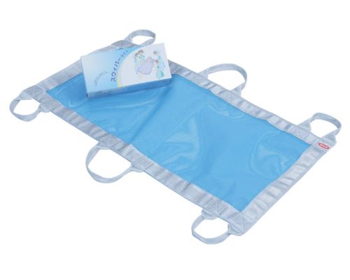 【商品説明】 介助者の腰痛予防のため4人で保持する移動ネット。 【仕　様】 ●サイズ／幅45×長さ90cm ●重さ／700g ●材質／高強力ポリエステルフィラメント、ナイロンシート ●最大使用者体重／80kg ●生産国／日本