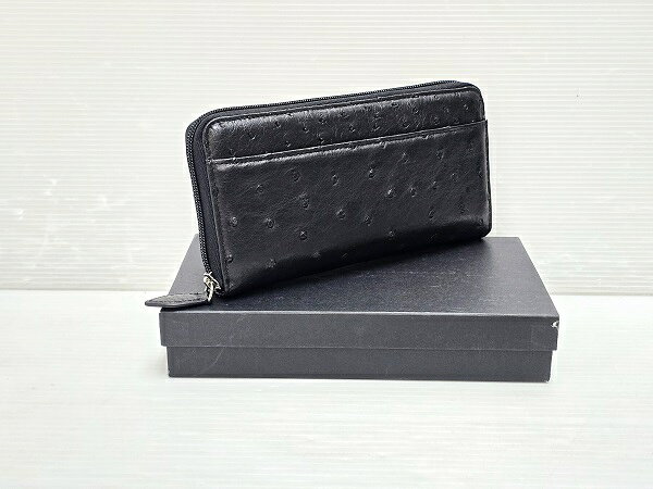 【中古未使用品】 オーストリッチレザー 本革 長財布 ブラック ラウンドファスナー 男女兼用 高級感 〇YR-19222〇 の出品です。 こちらの商品は、中古未使用の商品です。 高級感あふれる本革オーストリッチレザーを使用したラウンドファス...