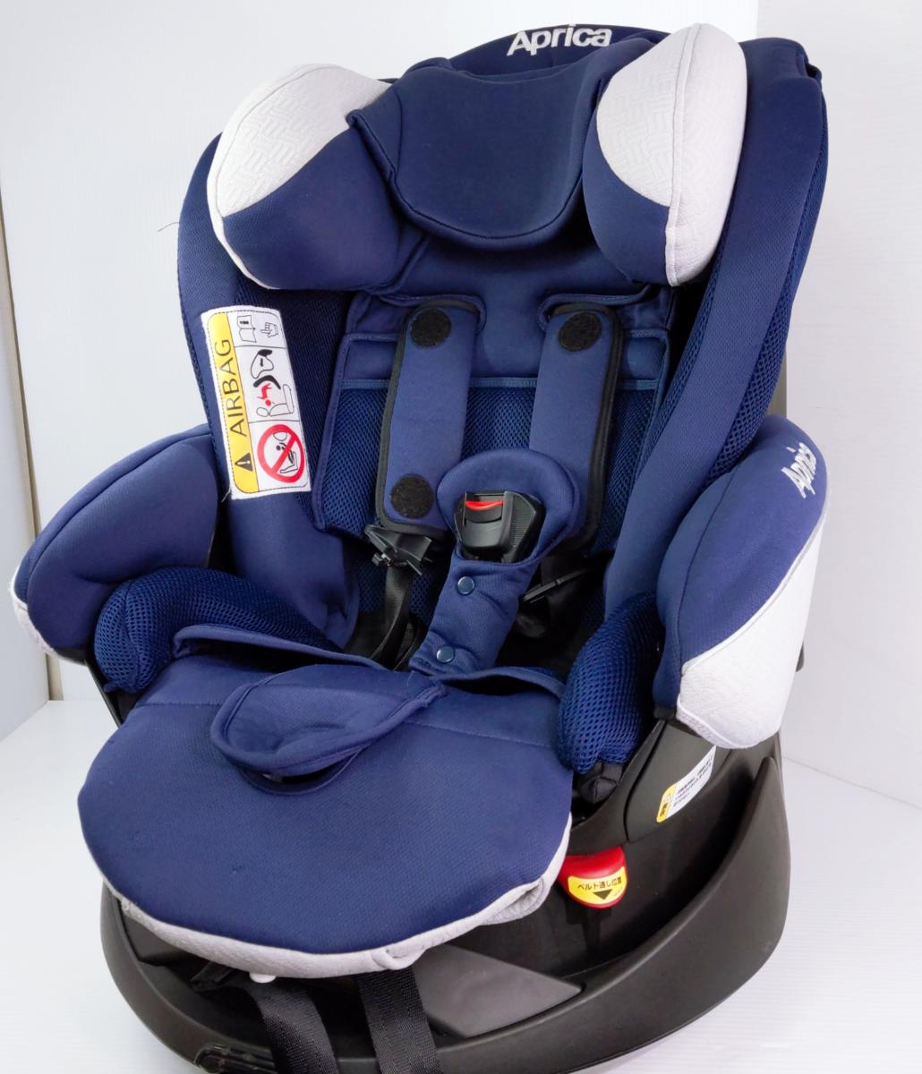 【中古品】Aprica アップリカ フラディア グロウ デラックス 回転式チャイルドシート〇YR-55117〇の出品です。 こちらの商品は、中古品です。 ※動作確認・簡易清掃済み ※日よけシェードが欠品しております 商品内容は掲載画像に写っ...