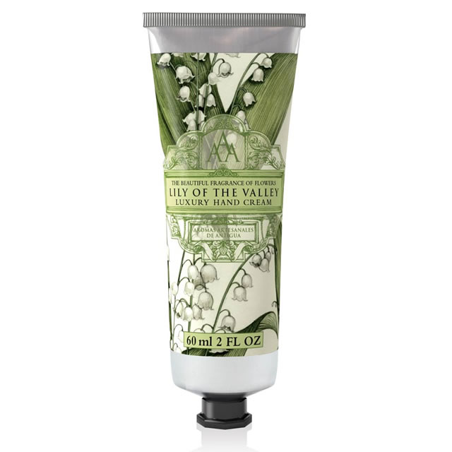 香りを楽しむハンドケア シアバター、ミネラルオイルがたっぷり含まれたリッチで香り豊かなハンドクリーム。 乾燥によるカサつきを防ぎ、しっとり潤いを与えます。 ベタつきにくく、なめらかなつけ心地です。 ◎スズランの香り 商品企画・デザインは、英...