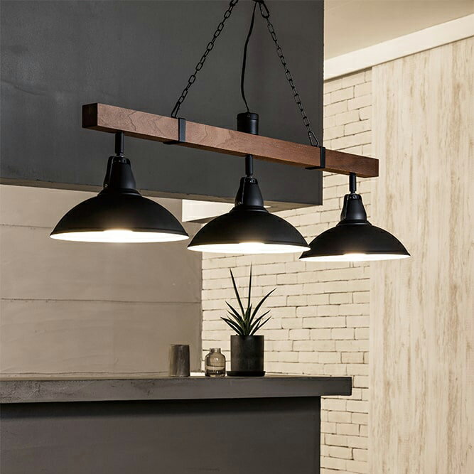 ●光源　電球付きを選択した場合(白熱球) E26/100W ホワイトハウス球×3(LED電球) E26/60W相当 一般球型LED電球(電球色)×3 ●サイズ：W98.5×H26.5×D25cm 重量 3.2-3.5kg素材：スチール、木点...