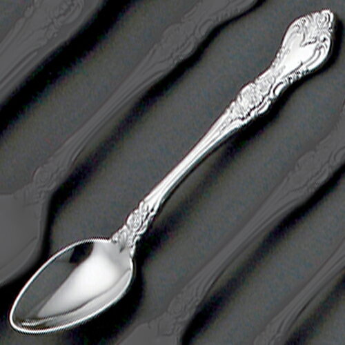 【特長】 ●伝統的なヨーロッパスタイルをイメージした花柄のカトラリーです。 ●匠の技を結集して加工された紋様は、ディテールまで精巧に作られています。 ●銀器同様の重厚感と華麗さが表現された最高峰のレトロクラシックデザインです。 【商品詳細】...