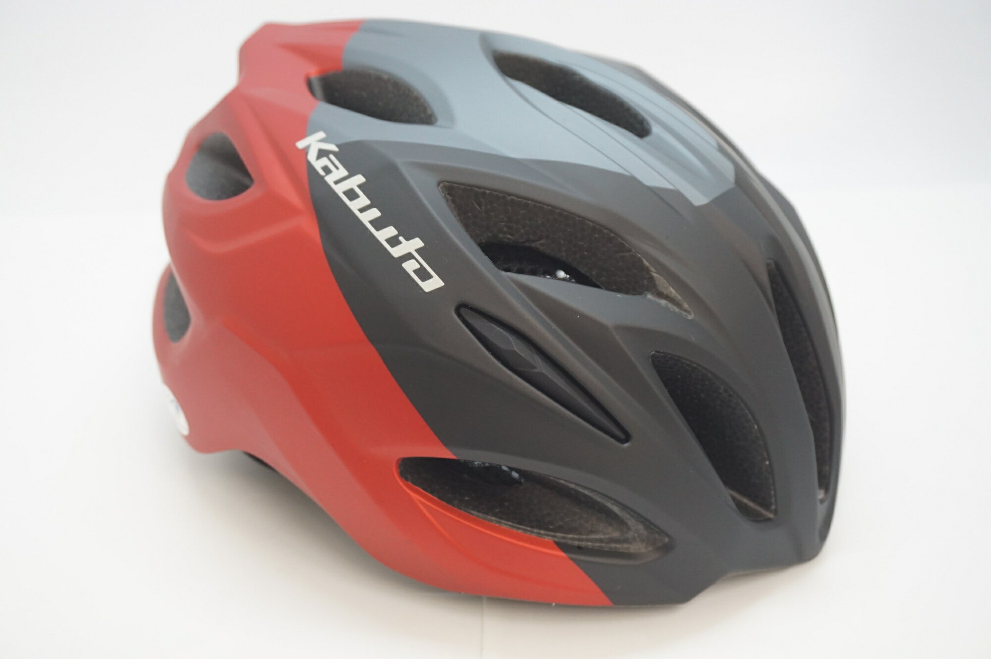 ■商品情報・サイズ：S/M(55-58cm)・重量：約286g(バイザー込み実測値)・製造年：R0702■付属品・バイザー、外箱（付属品につきましては、画像に掲載しているものが全てになります。）■状態・部分的に小傷や擦れ等はありますが使用感...