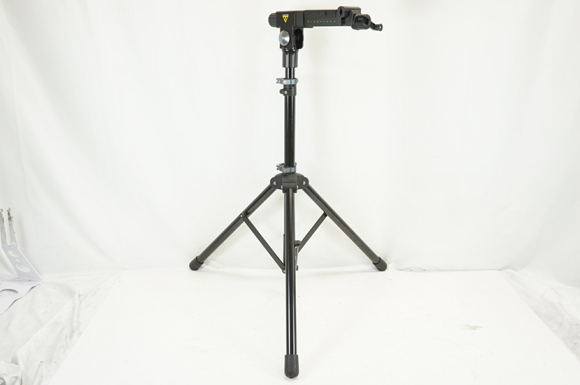 ■状態 ・使用に伴う小傷や擦れ、若干の汚れ等がございますが、比較的使用感は少なく良好な状態です。 ■付属品 ・収納袋 ・掲載しているものが全てになります。 ・発送の際は簡易的な分解を行って梱包致します。 ■注意事項【在庫について】 在庫管理...