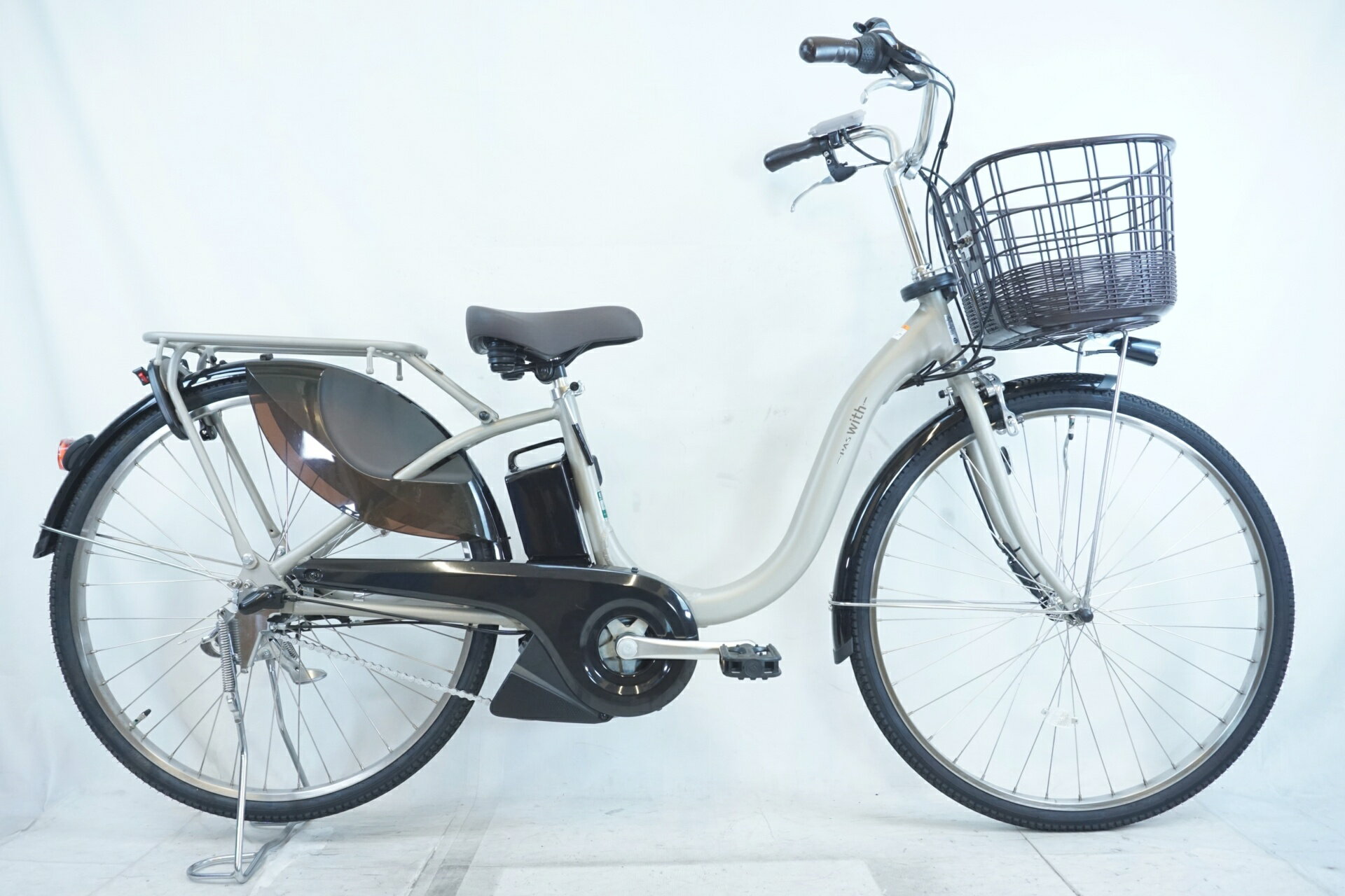 ■商品情報バッテリーサイズ:15.8Ah適応身長:145cm重量:約27.9kgタイヤサイズ：26×1 1/2走行距離（標準モード）：68km充電時間（時間）：約4.5時間変速段数:内装3段カギ本数：3本バッテリー実容量：76～100％ （...