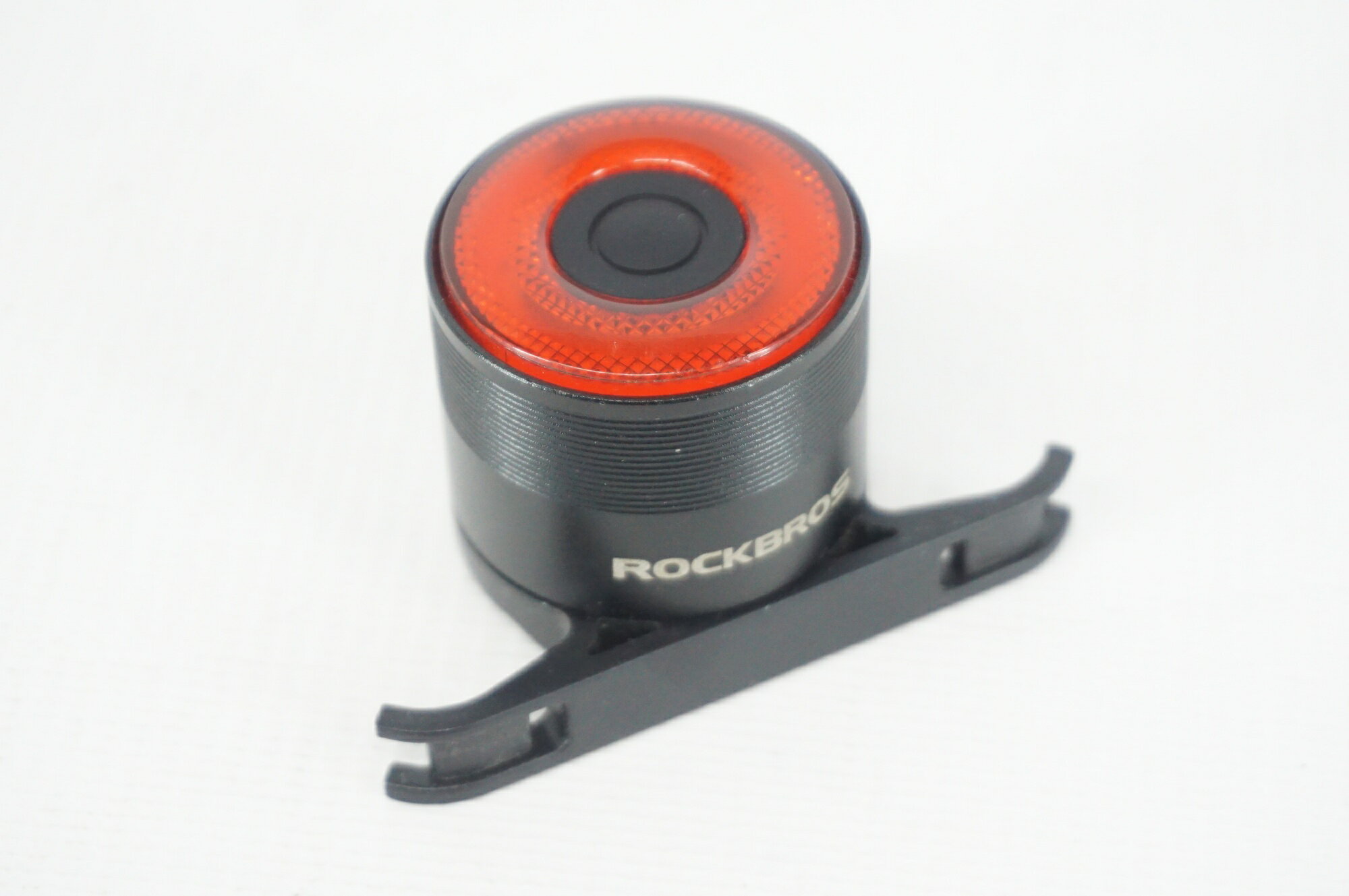 ■状態・使用による傷や汚れ等がございますが、大きなダメージ等はなく中古品としては比較的良好な状態です。・発光確認済み■付属品※画像に掲載している物で全てでございます。※画像にないものは欠品となりますためご注意ください。※掲載画像以外にもキズ...