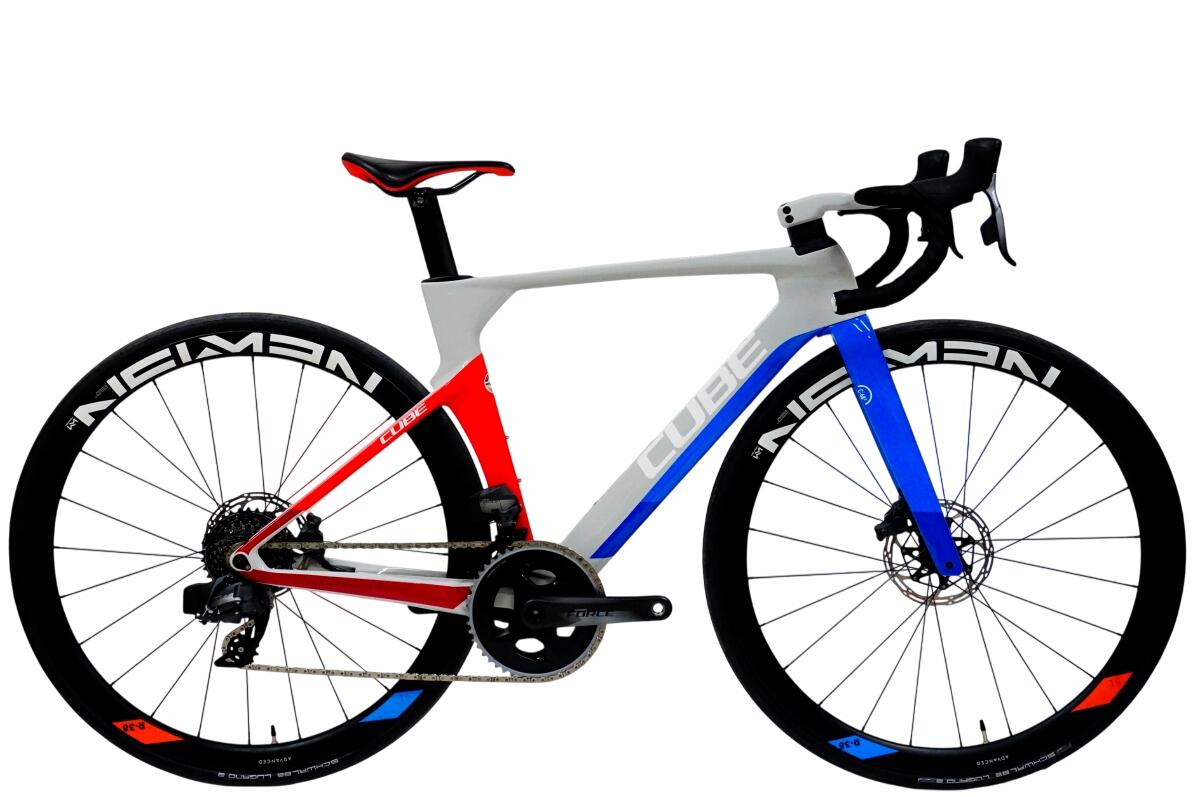 ■商品情報 メーカーサイズ：52 シートチューブ(C-T):480mm トップチューブ(C-C):537mm(ホリゾンタル換算) 適応身長:170-175cm(目安) 重量：約7.8kg フレーム材質：カーボン レバー：SRAM FORCE...