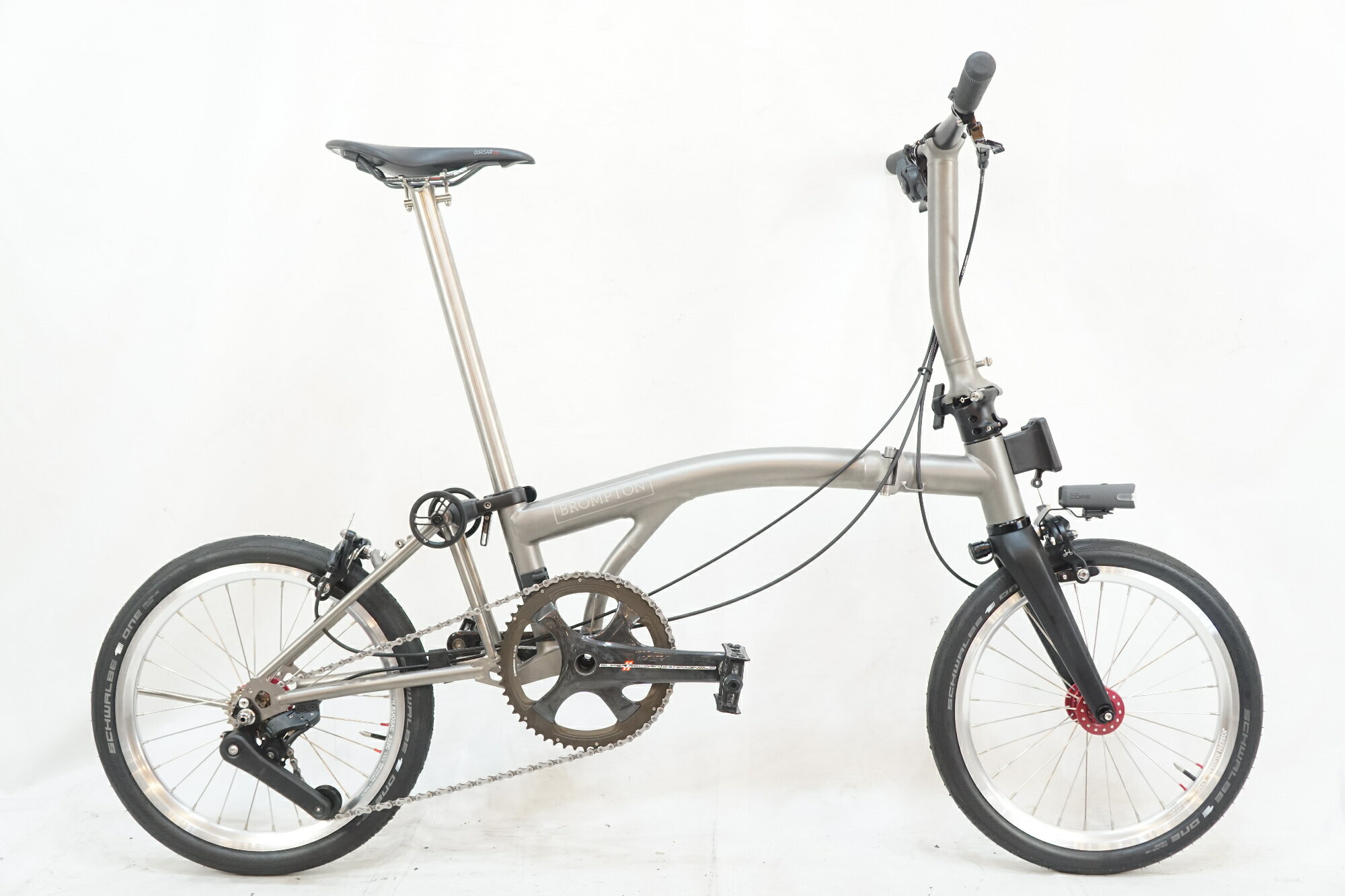 ■商品情報メーカーサイズ:16インチ適応身長:142-cm(目安)重量:約7.8kgフレーム材質:チタンフロントフォーク:カーボンクランク:CAMPAGNOLO SUPER RECORD 53T 170mmスプロケット:11-13-15-1...