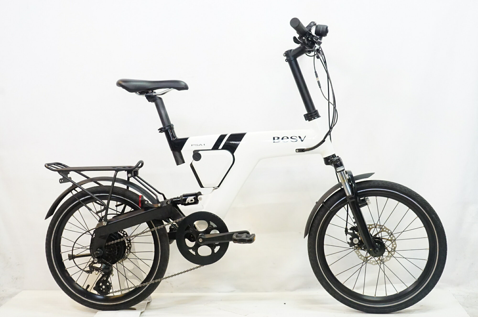 ■商品情報 サイズ：ONE SIZE 適応身長：約153cm-(目安) フレーム：アルミ バッテリー容量：10.5Ah 補助走行距離：90km(標準モード) タイヤ：20x1.95(米式バルブ) 変速段数：1x7 充電時間：約4.5時間 重...