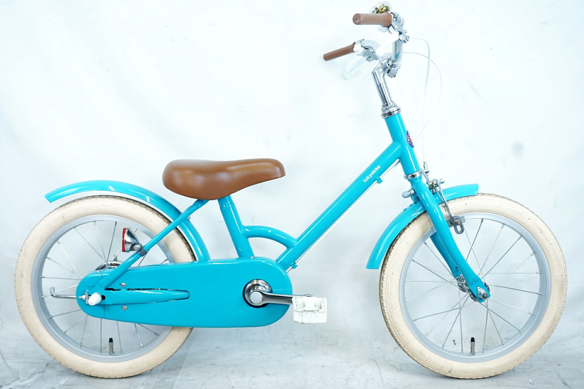 ■商品情報 メーカーサイズ:16インチ 適応身長:95-115cm(目安) 重量:約9.55kg フレーム材質:スチール フロントフォーク:スチール ブレーキ:純正 クランク:純正 スプロケット:純正 シートポスト:純正 ハンドル:純正 ス...