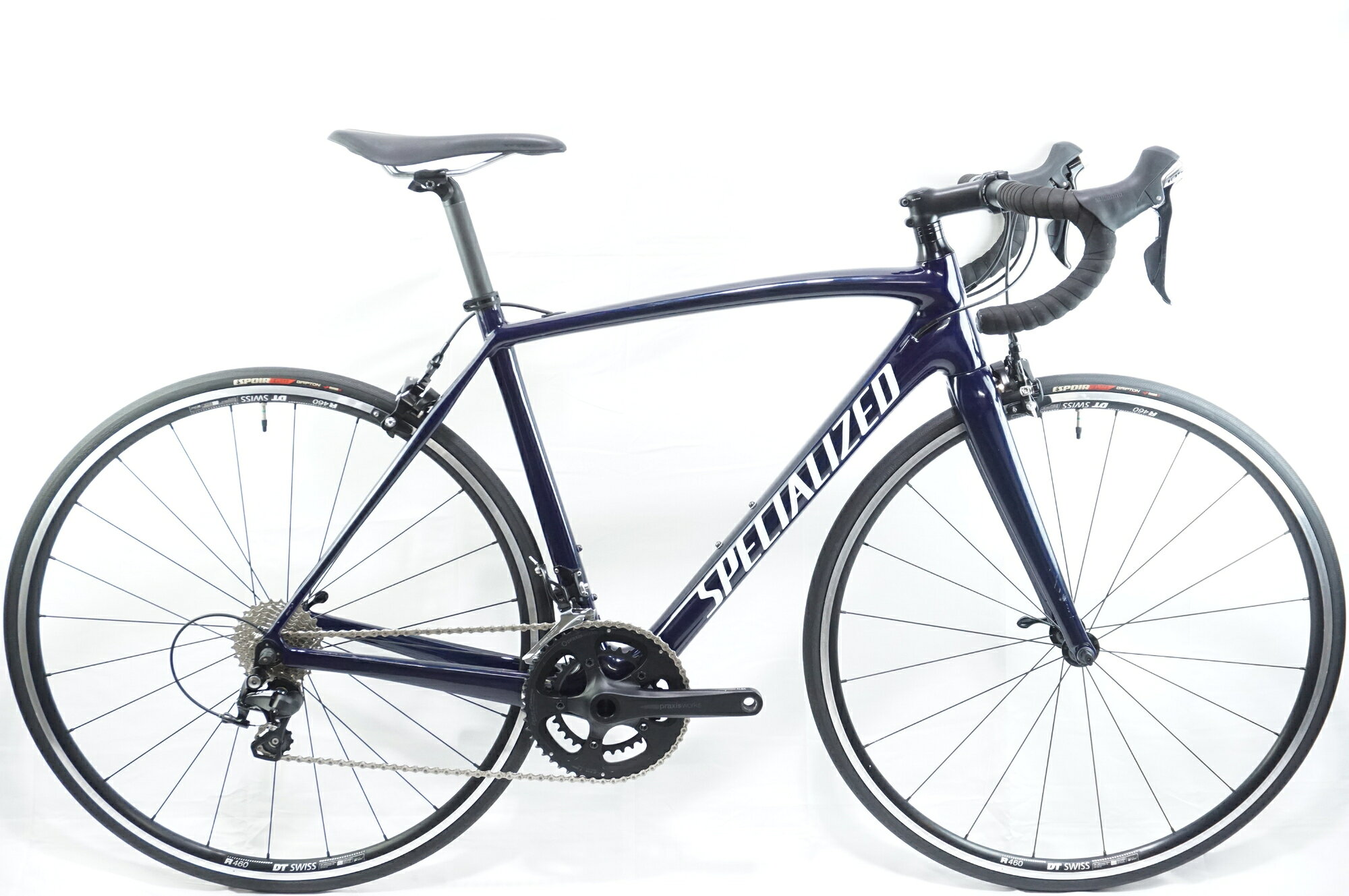 ■商品情報メーカーサイズ:54シートチューブ(C-T): 510mmトップチューブ(C-C):548mm(ホリゾンタル換算)適応身長:170-175cm(目安)重量:約8.32kgフレーム材質:カーボンフロントフォーク:カーボンレバー:SH...
