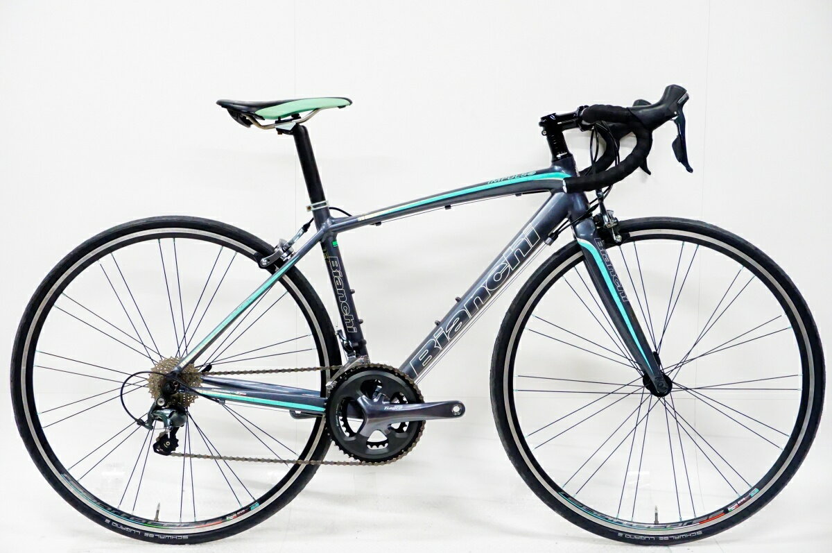 ■商品情報 メーカーサイズ：46 シートチューブ(C-T):440mm トップチューブ(C-C):520mm(ホリゾンタル換算) 適応身長:160-170cm(目安) 重量：約9kg フレーム材質：アルミ フロントフォーク：カーボン レバー...