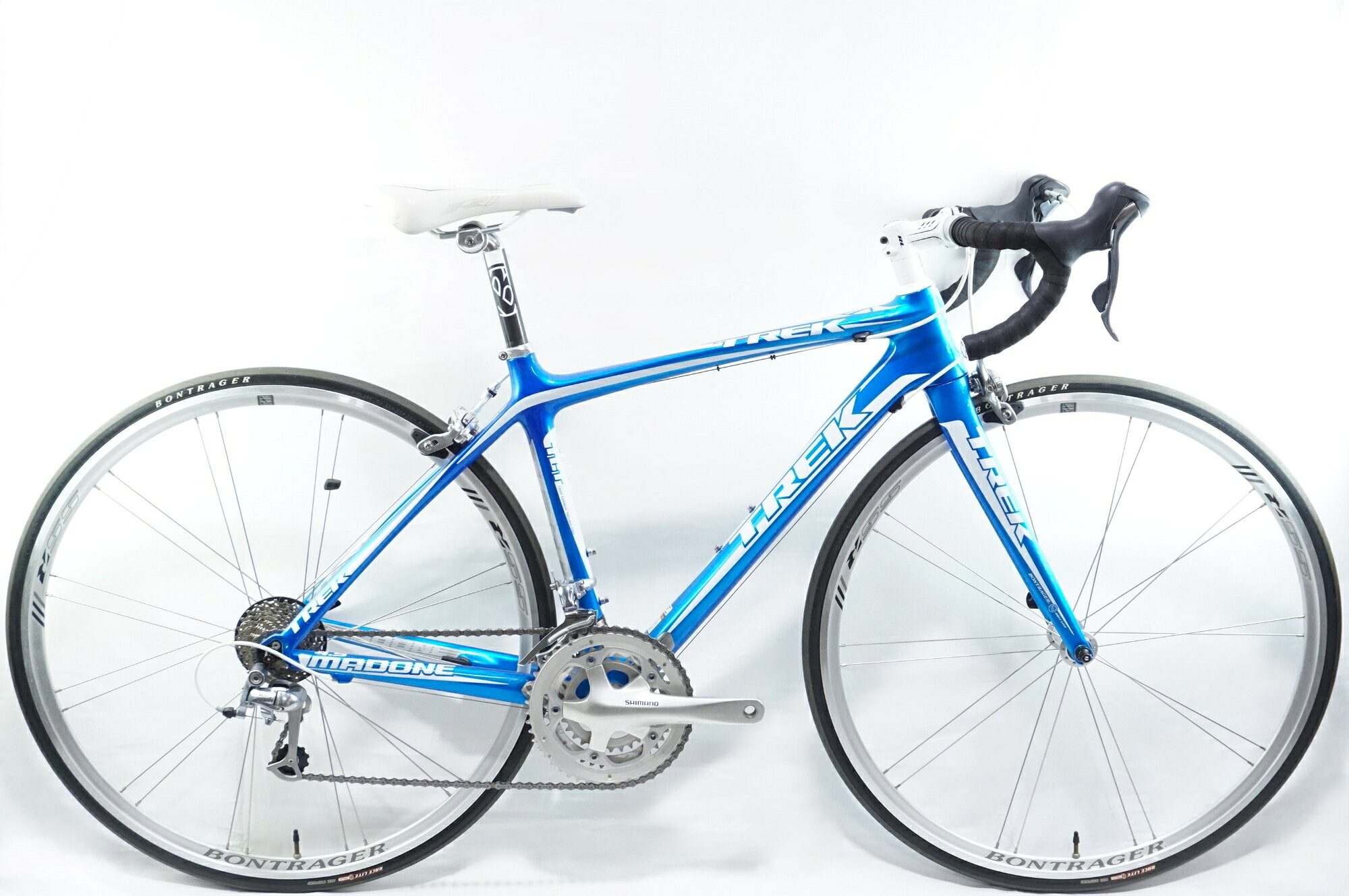 ■商品情報メーカーサイズ:47シートチューブ(C-T): 425mmトップチューブ(C-C):494mm(ホリゾンタル換算)適応身長:155-162cm(目安)重量:約8.45kgフレーム材質:カーボンフロントフォーク:カーボンレバー:SH...