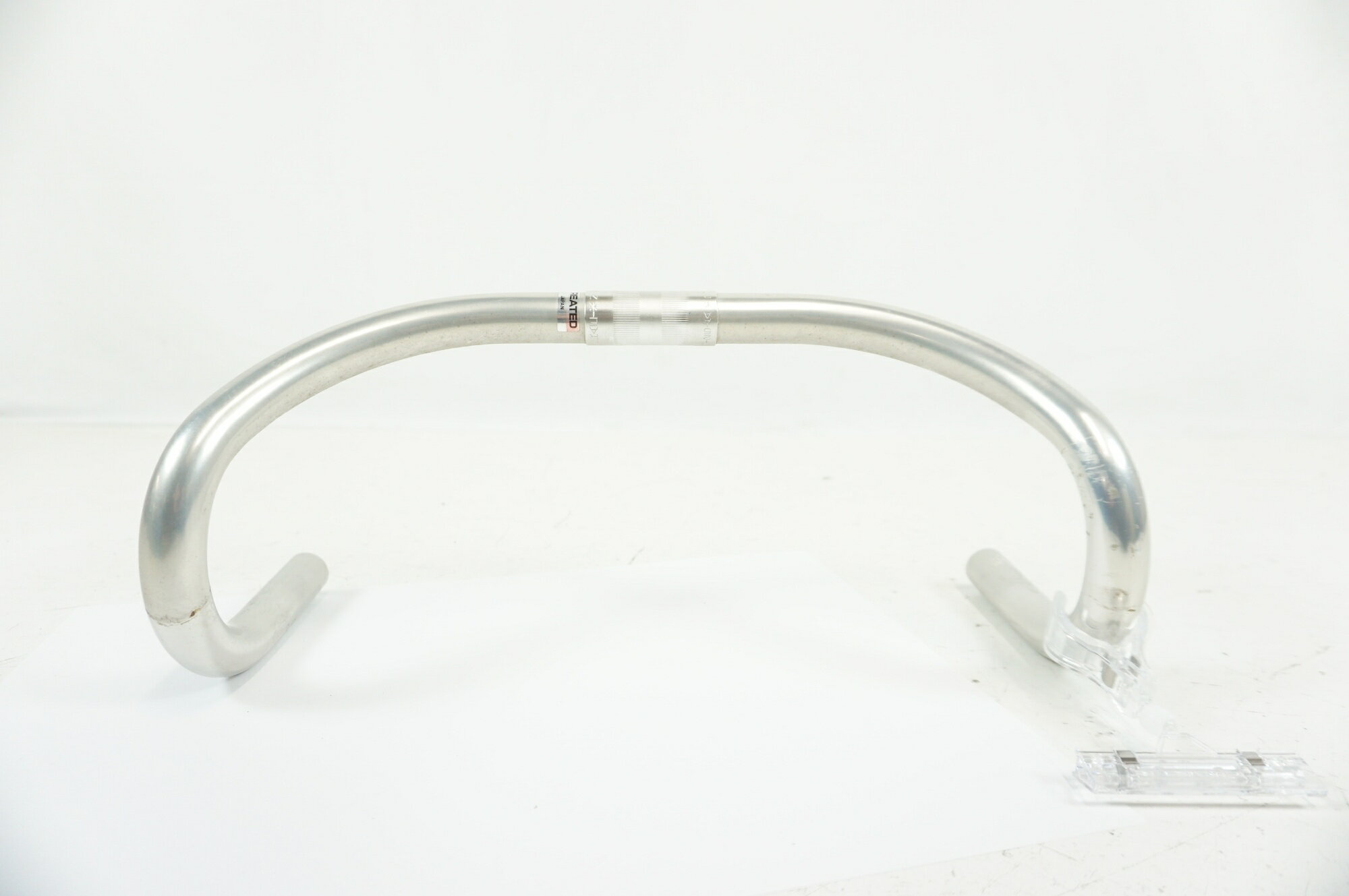 ■商品情報 ・380mm φ25.4 ・アルミ ■状態 ・使用に伴う小傷、汚れ等がございます。 ・バーテープのノリ痕がございます。 ■付属品 ・掲載しているものが全てになります。 ■注意事項【在庫について】 在庫管理は細心の注意を払い行なっ...