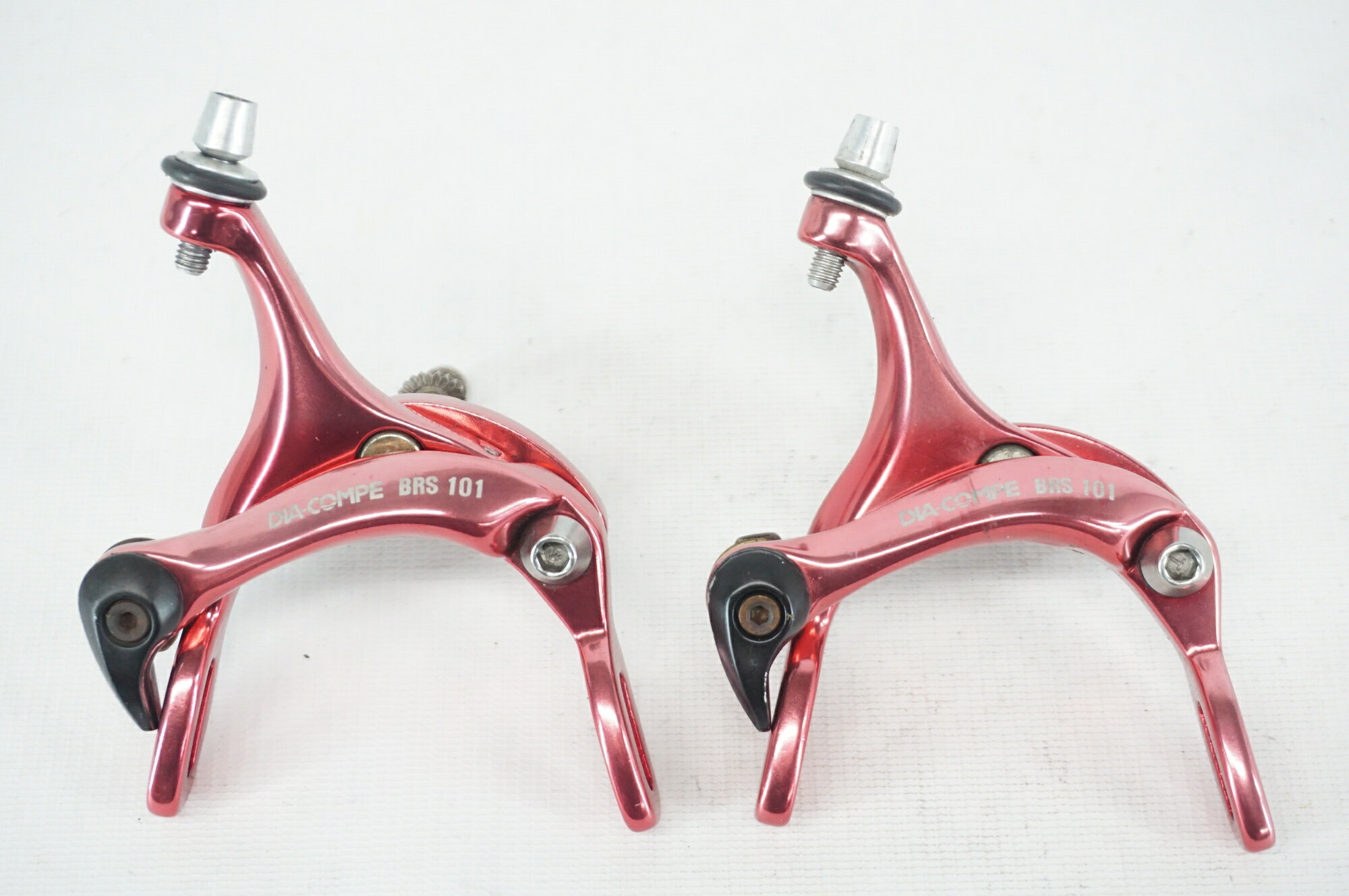 ■状態・使用による傷や汚れ、日焼け、サビがございます。■付属品※画像に掲載している物で全てでございます。※画像にないものは欠品となりますためご注意ください。※掲載画像以外にもキズや汚れはございますが、写真の掲載可能枚数の都合上、目立つ箇所を...