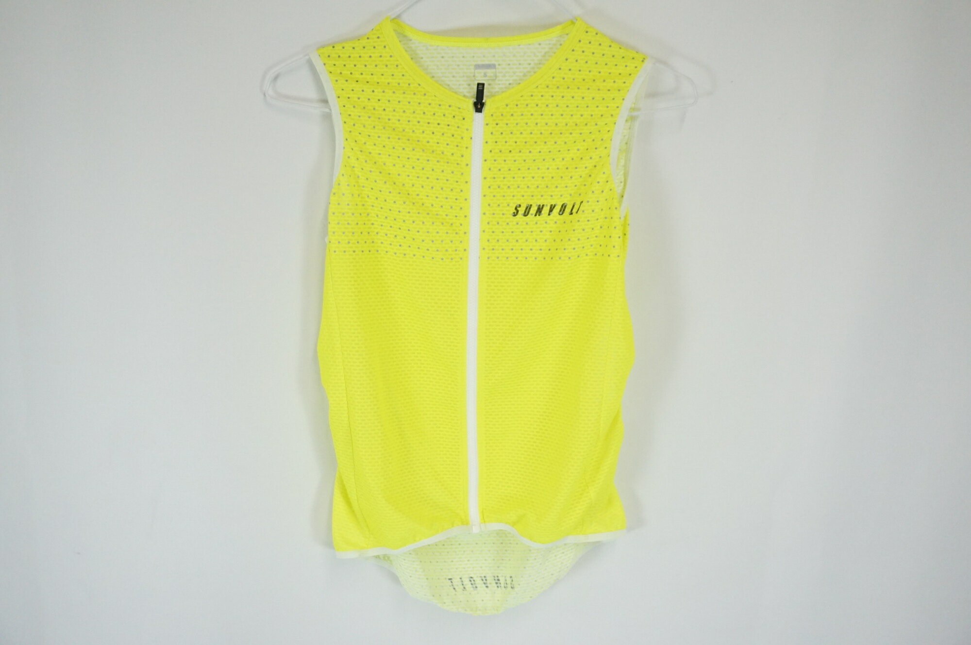 ■商品情報 ・サイズS ・レモンイエロー ■状態 ・使用に伴う擦れ、汚れ等がございます。若干のほつれがある場合がございます。 ※白飛びを抑えるため光量を落として撮影しております。 ■付属品 ・掲載しているものが全てになります。 ■注意事項【...