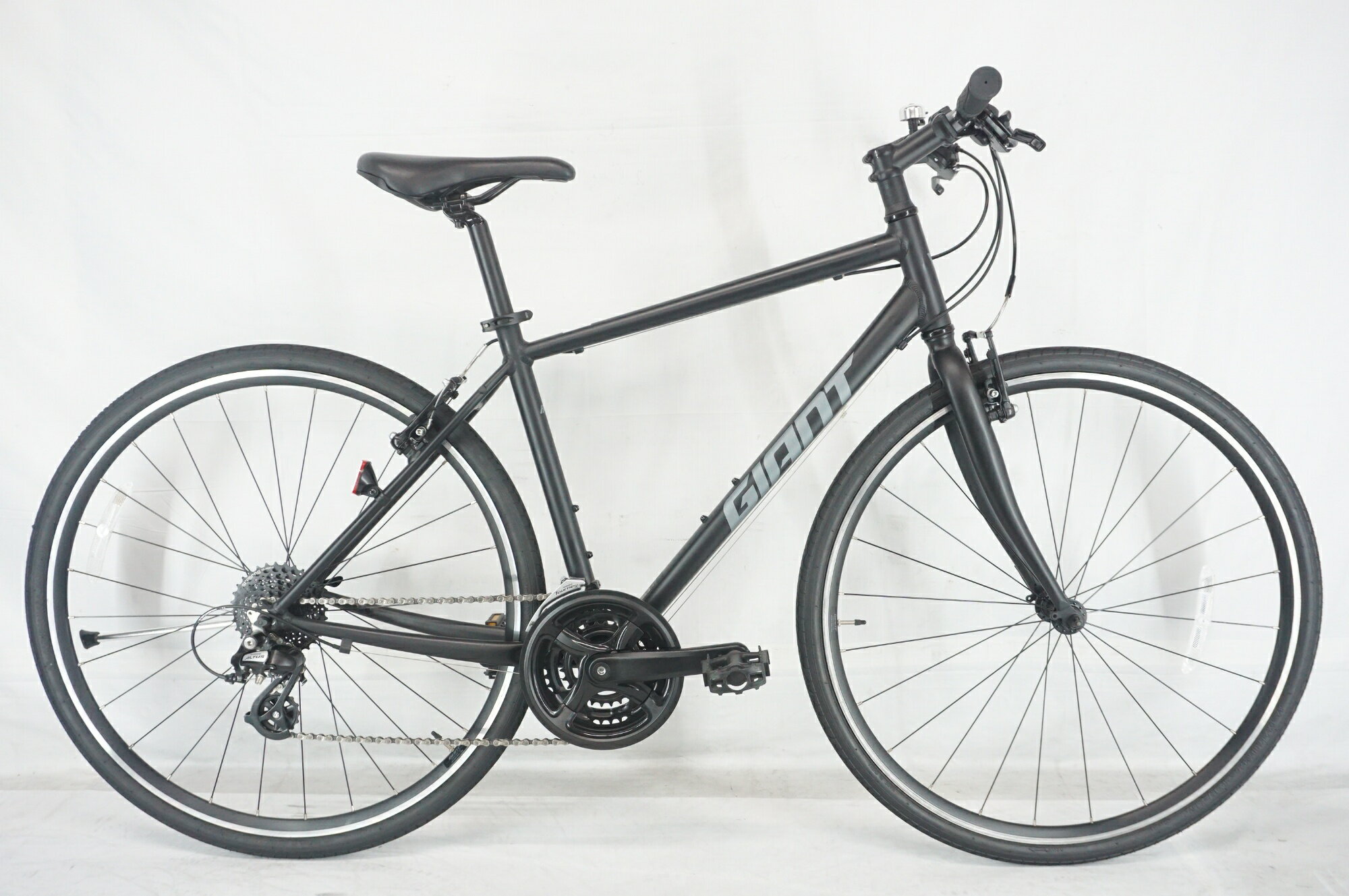 ■商品情報 メーカーサイズ：Sシートチューブ(C-T):465mmトップチューブ(C-C):545mm(ホリゾンタル換算)適応身長:160-175cm(目安)重量：約11.4kgフレーム材質：アルミフロントフォーク：クロモリレバー：SHIM...