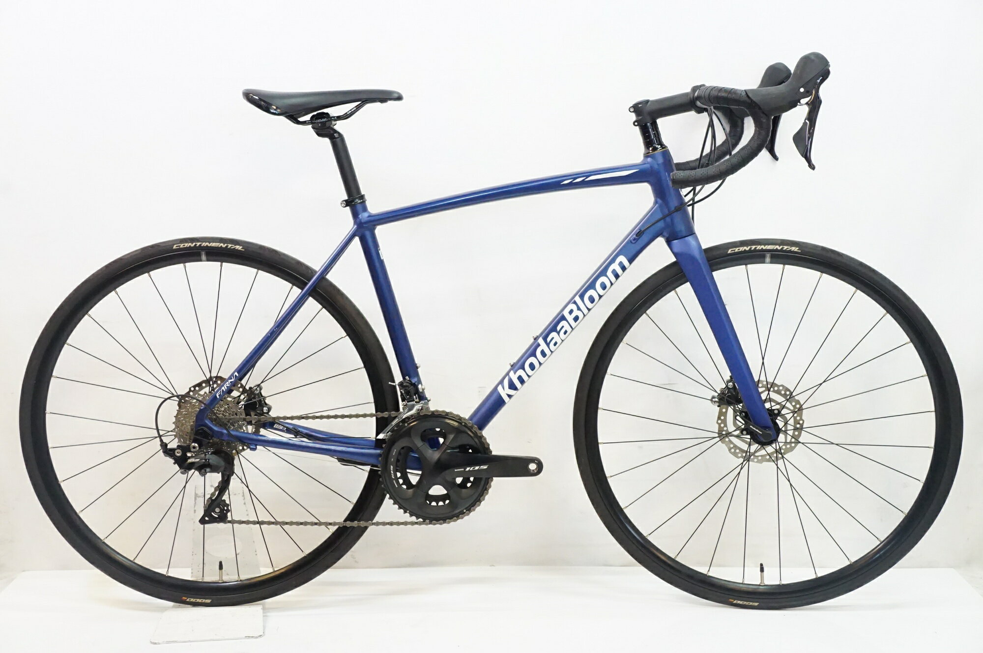 ■商品情報 サイズ: 500 シートチューブ(C-T): 500mm トップチューブ(C-C): 550mm(水平換算) 適応身長: 約170-190cm(目安) 重量: 約9.0kg フレーム: アルミ フォーク: カーボン メインコンポ...