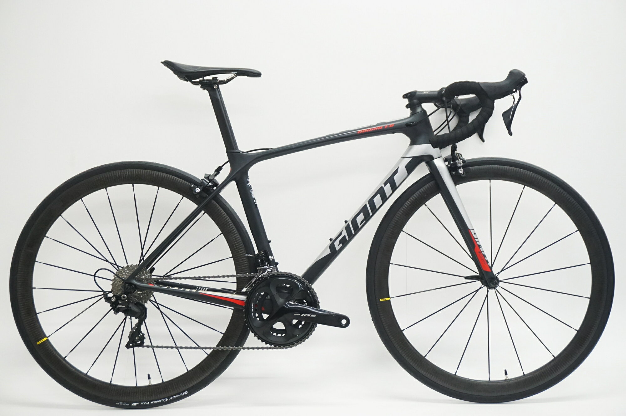 ■商品情報サイズ：Sトップチューブ(C-C)：約535mm（ホリゾンタル換算）シートチューブ(C-T)：約445mm（実測値）適応身長：165-175cm(目安)重量：約7.4kgフレーム：カーボンフォーク：アルミ+カーボンレバー/FD/R...