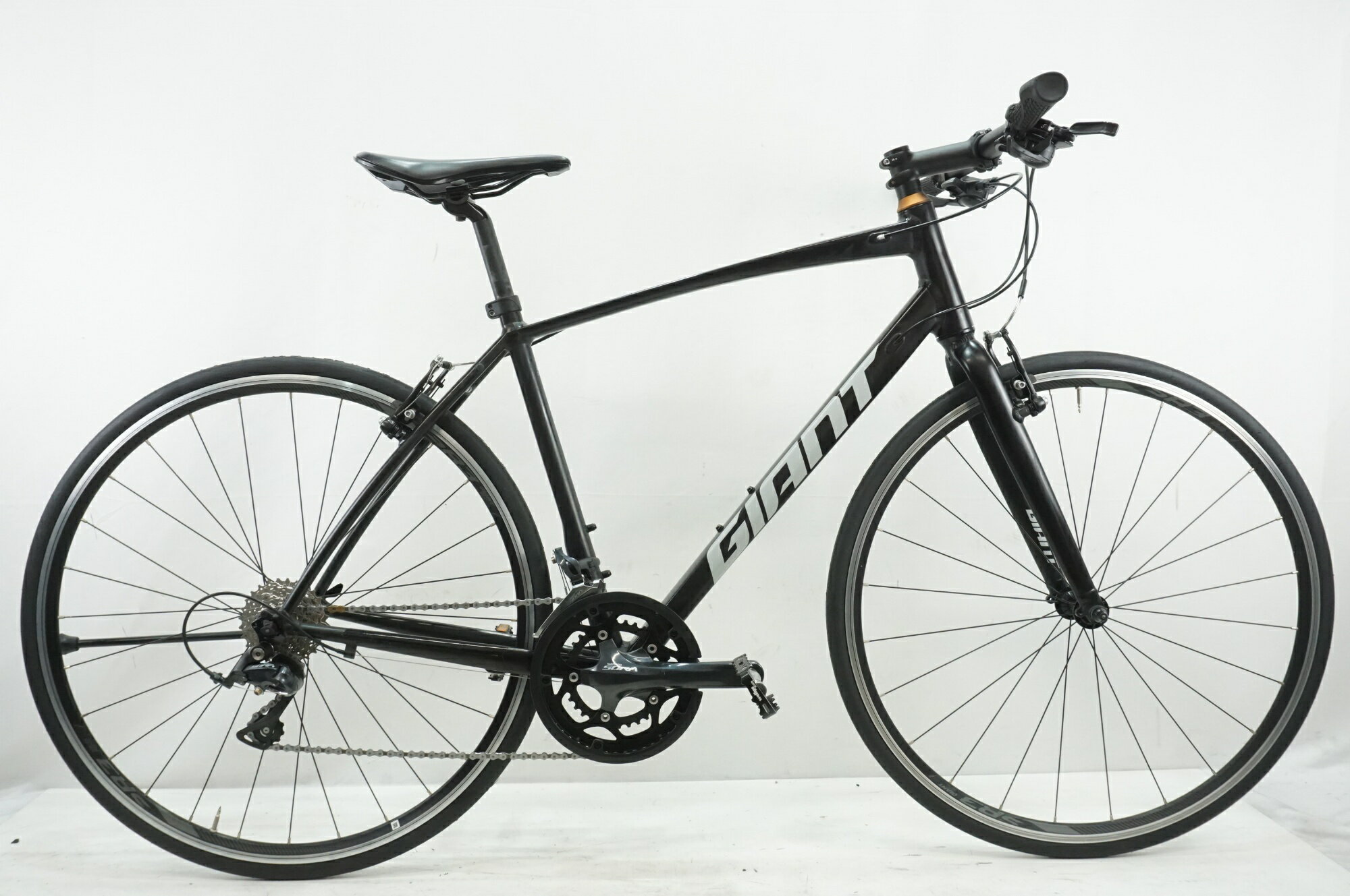 ■商品情報 メーカーサイズ：M シートチューブ(C-T)：500mm(実測値) トップチューブ(C-C)：575mm(ホリゾンタル換算) 適応身長：170-185cm(目安) 重量：約9.6kg フレーム材質：アルミ フロントフォーク：アル...