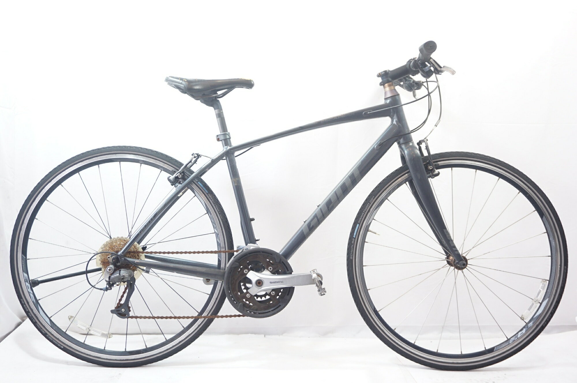 ■商品情報 メーカーサイズ:S シートチューブ(C-T): 465mm トップチューブ(C-C):555mm(ホリゾンタル換算) 適応身長:160-175cm(目安) 重量:約10.6kg フレーム材質:アルミ フロントフォーク:カーボン ...