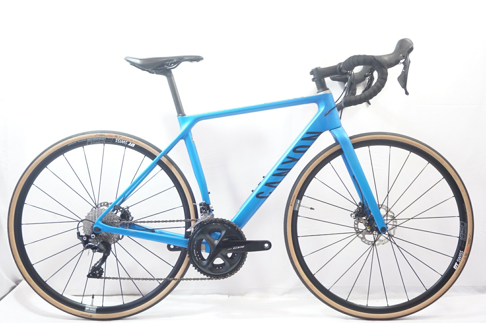 ■商品情報 メーカーサイズ:S シートチューブ(C-T): 490 トップチューブ(C-C):541mm(ホリゾンタル換算) 適応身長:172-178cm(目安) 重量:約8.3kg フレーム材質:カーボン フロントフォーク:カーボン シフ...