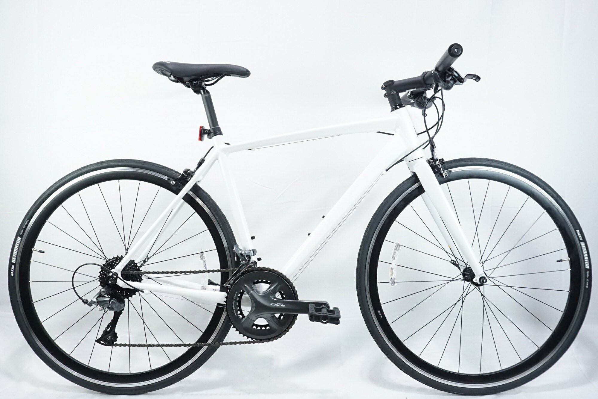 ■商品情報 メーカーサイズ:500 シートチューブ(C-T): 500mm トップチューブ(C-C):545mm(ホリゾンタル換算) 適応身長:170-185cm(目安) 重量:約9.5kg フレーム材質:アルミ フロントフォーク:アルミ ...