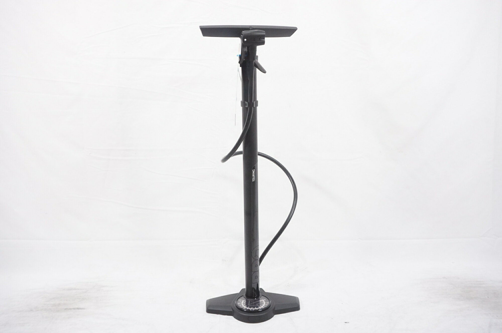 ■商品情報 ・仏式/米式/英式(アダプター付属)/対応 ■状態 ・使用感少なく良好ですが、保管に伴うキズ、スレがございます。 ■付属品 ※画像に掲載している物で全てでございます。 ※画像にないものは欠品となりますためご注意ください。 ※掲載...