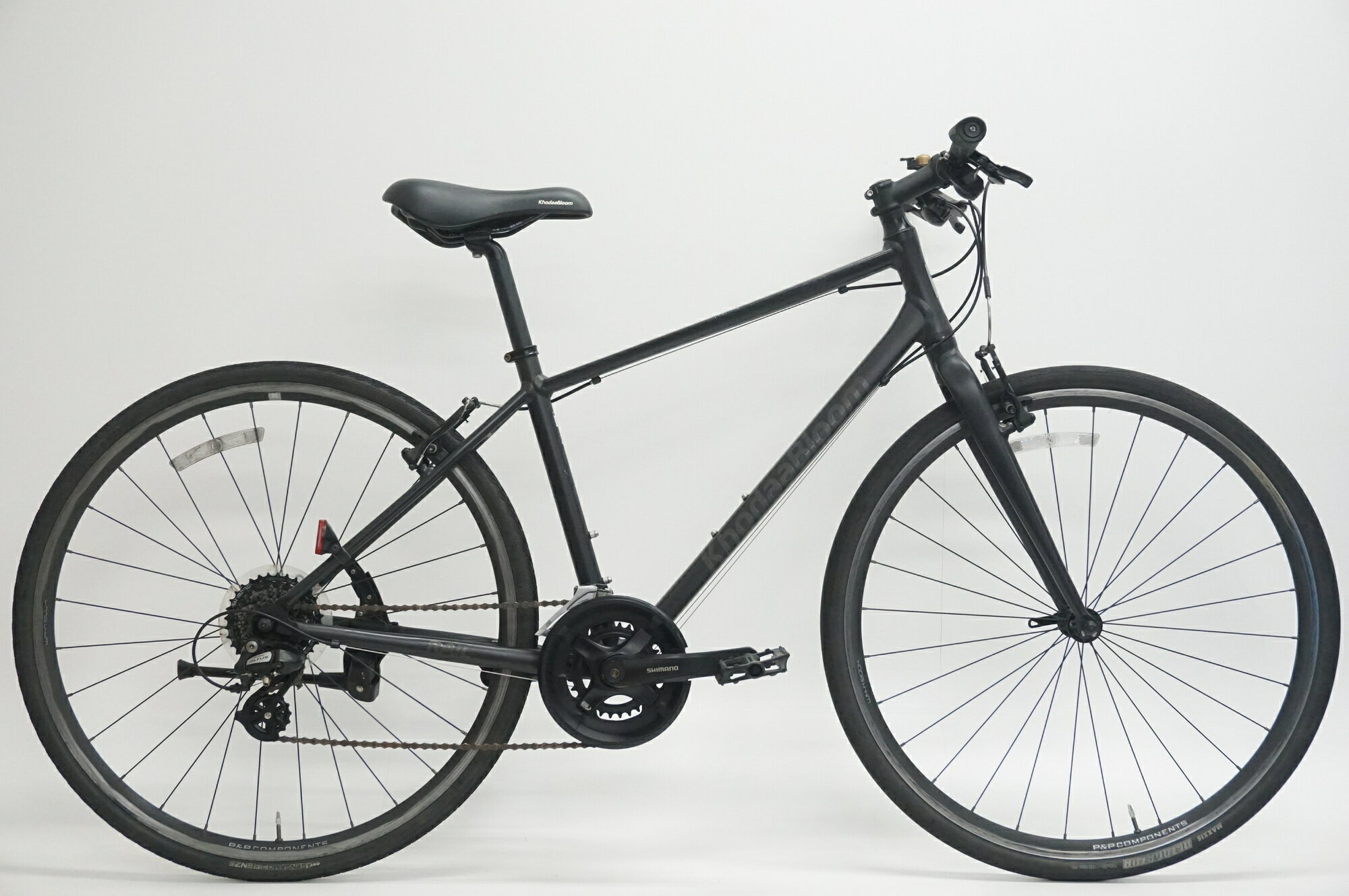 ■商品情報 サイズ：440 トップチューブ(C-C)：約550mm（メーカー公称値） シートチューブ(C-T)：約440mm（実測値） 適応身長：165-180cm(目安) 重量：約10.4kg フレーム：アルミ フォーク：アルミ レバー：...
