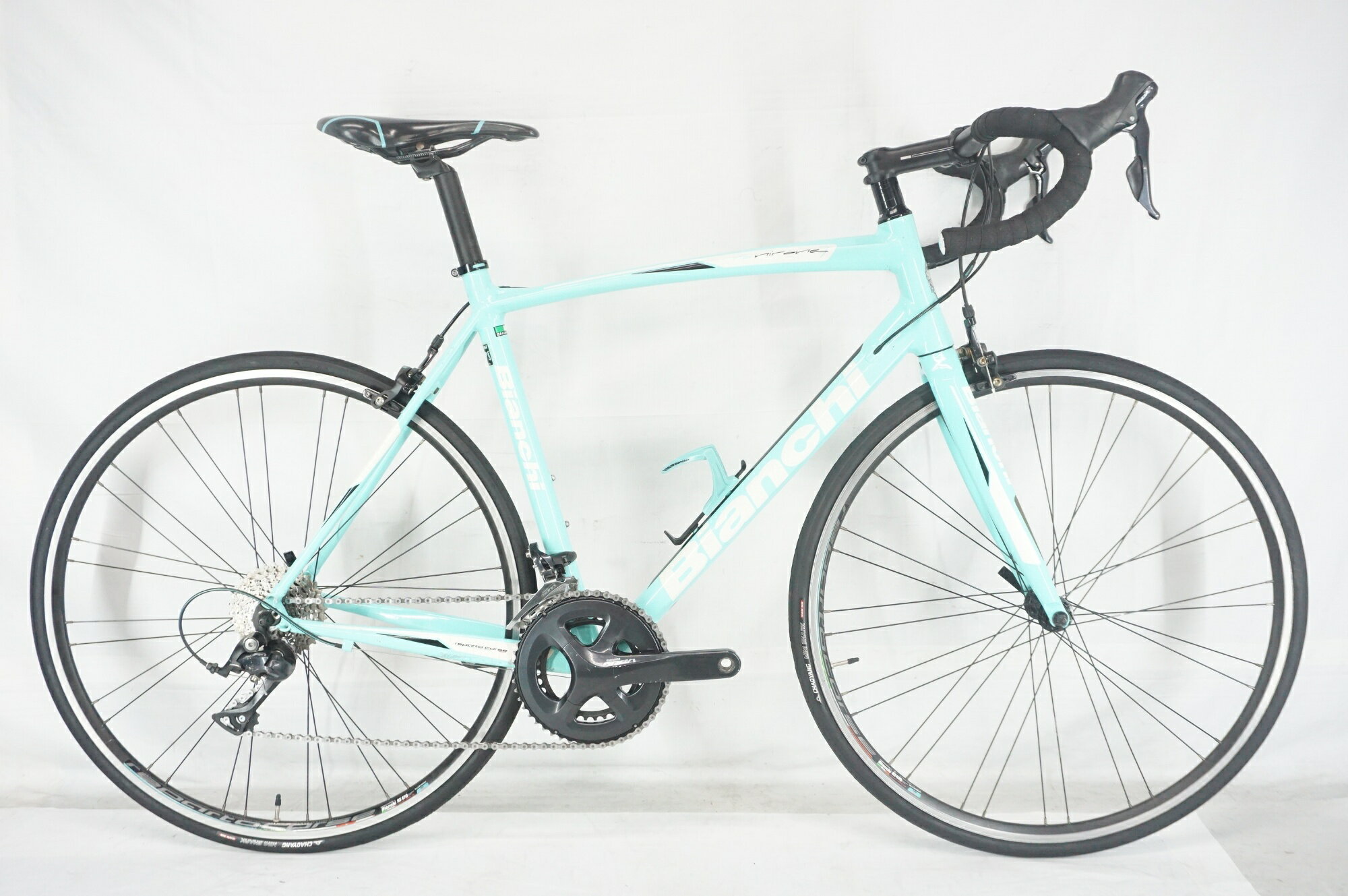 ■商品情報 メーカーサイズ：57シートチューブ(C-T):54mmトップチューブ(C-C):57mm(ホリゾンタル換算)適応身長:178-188cm(目安)重量：約9.8kgフレーム材質：アルミフロントフォーク：カーボンコンポ：SHIMAN...