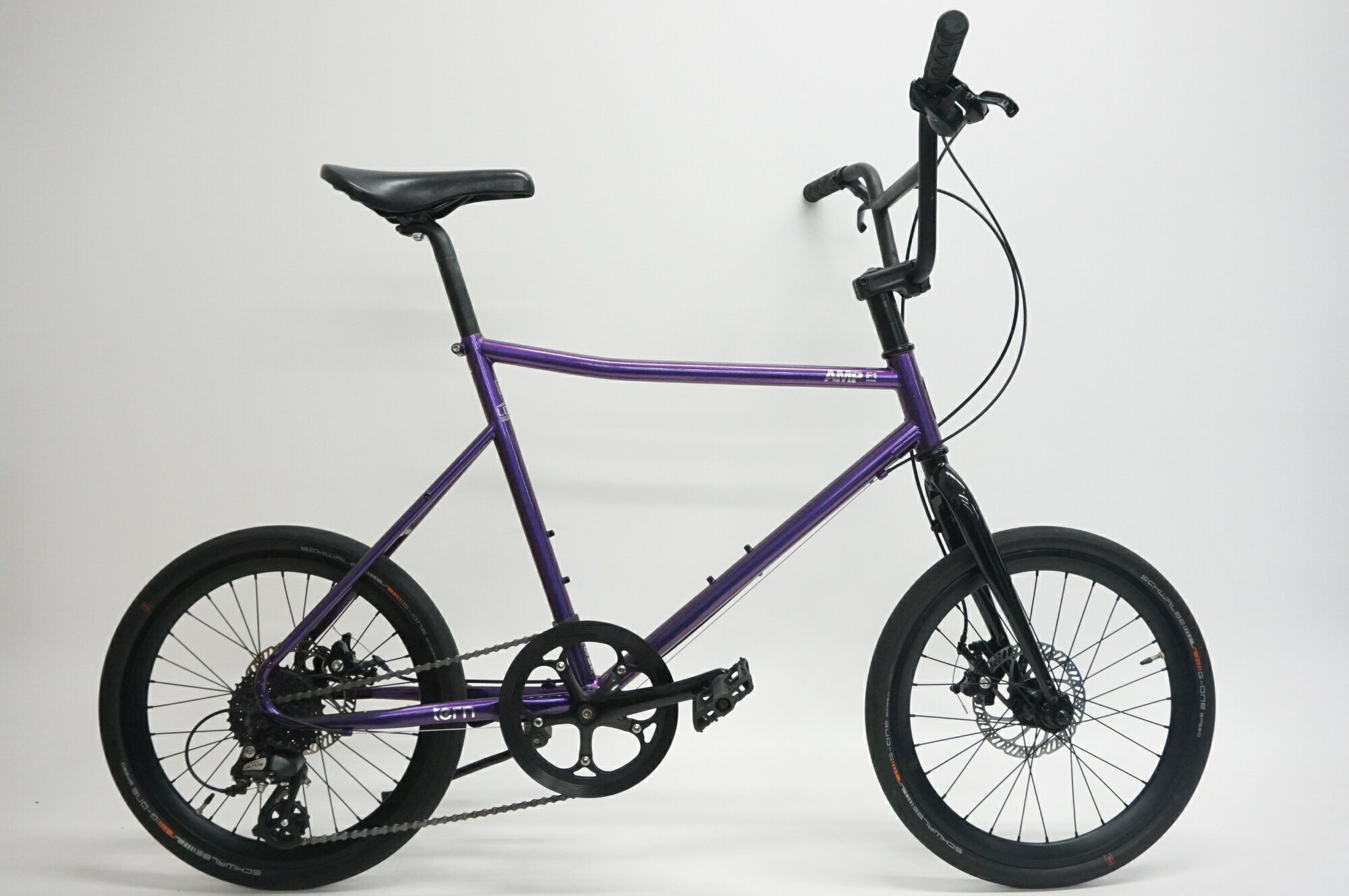 ■商品情報サイズ：500トップチューブ(C-C)：約550mm（ホリゾンタル換算）シートチューブ(C-T)：約500mm（実測値）適応身長：165-175cm(目安)重量：約12.4kgフレーム：クロモリフォーク：スチールレバー：SHIMA...