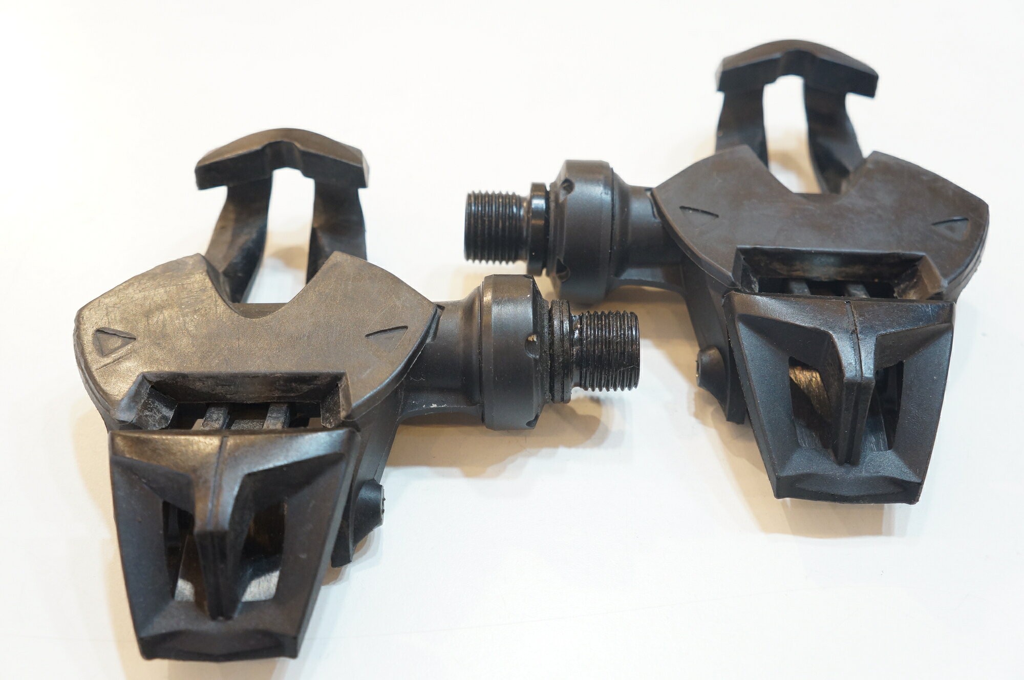 ■状態・使用に伴う小キズ、ヨゴレ等がございます。【付属品】※画像に掲載している物で全てでございます。※商品の一部でも画像に無いものは欠品となり、返品返金は致しかねます為ご注意ください。　 ■注意事項【在庫について】 在庫管理は細心の注意を払...
