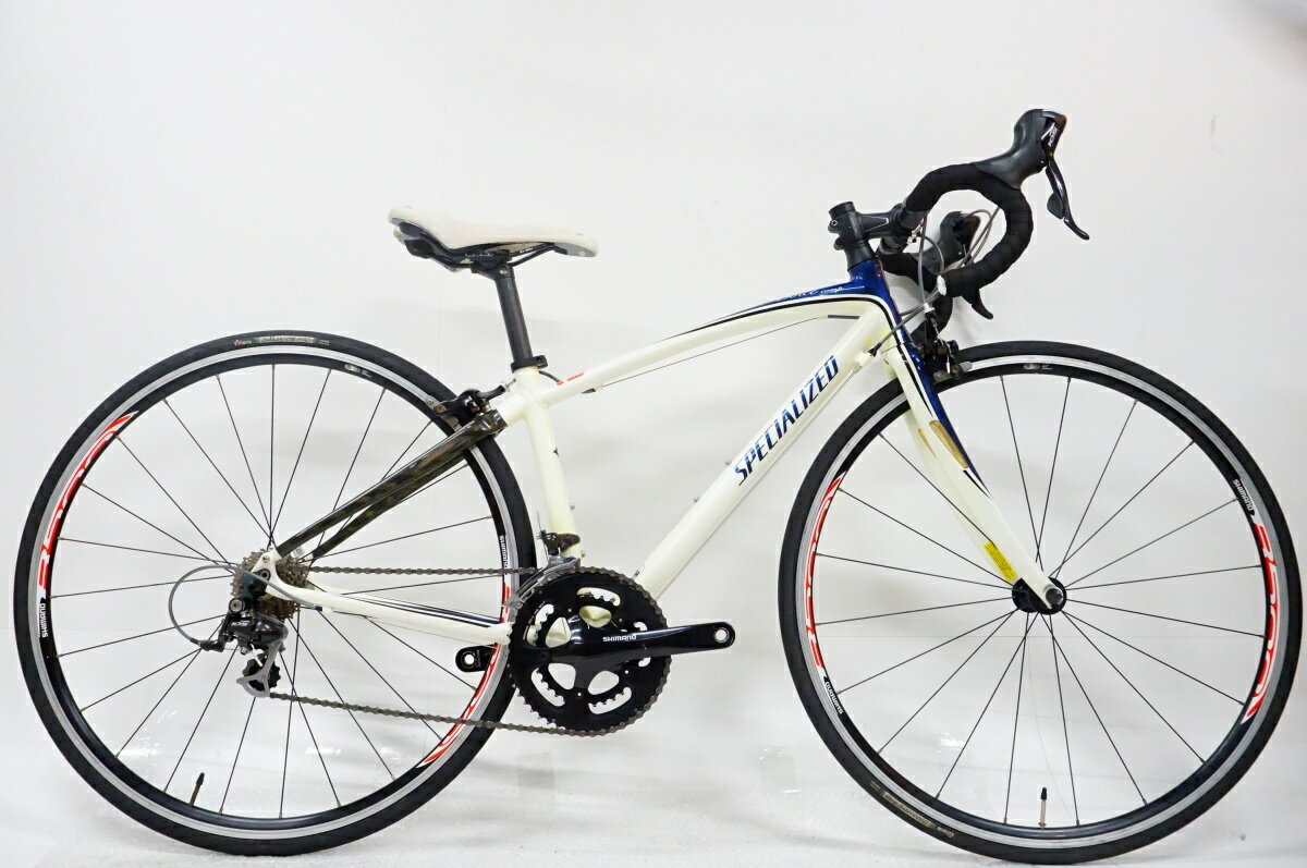 ■商品情報 メーカーサイズ：44 シートチューブ(C-T):385mm トップチューブ(C-C):498mm(ホリゾンタル換算) 適応身長:145-155cm(目安) 重量：約8.6kg フレーム材質：アルミ+カーボン フロントフォーク：ア...
