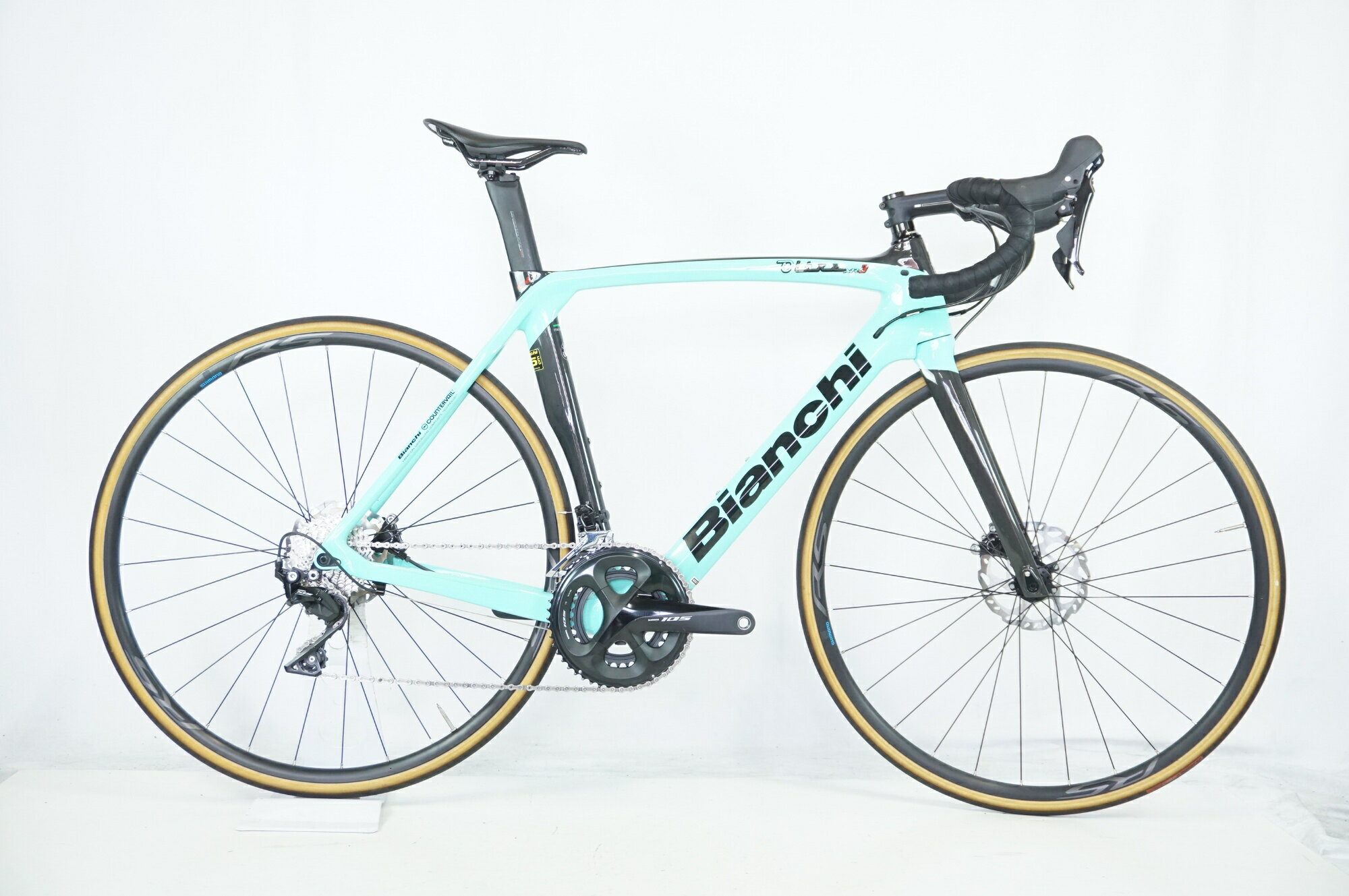 ■商品情報 メーカーサイズ:55 シートチューブ(C-T):501mm トップチューブ(C-C):549mm(ホリゾンタル換算) 適応身長:175-183cm(目安) 重量:約8.6kg フレーム材質:カーボン フロントフォーク:カーボン ...