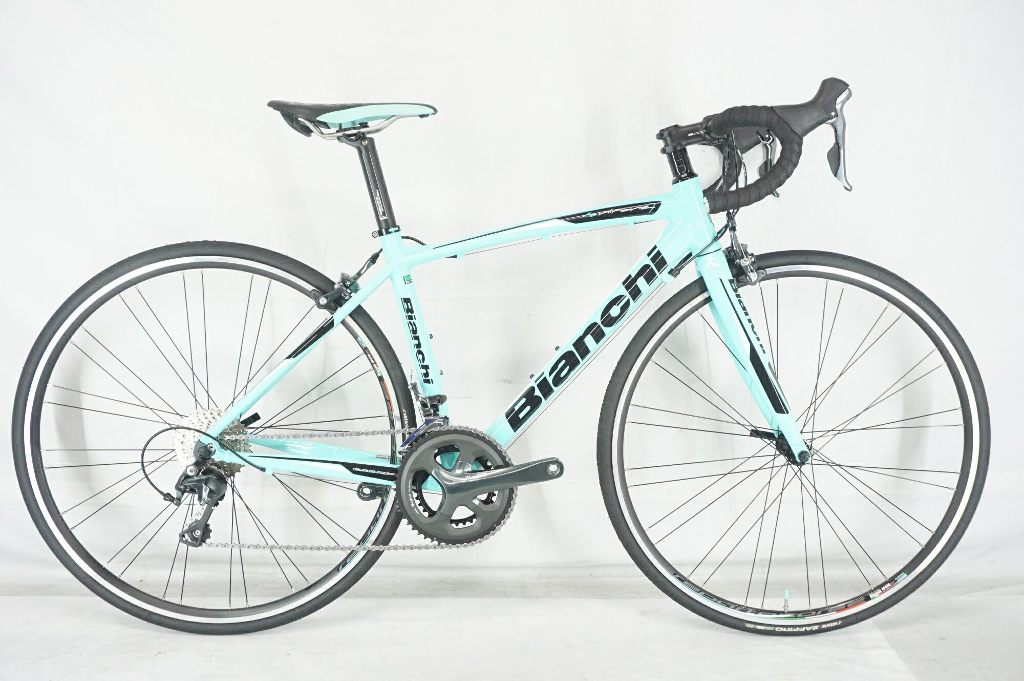 ■商品情報 メーカーサイズ：46 シートチューブ(C-T):440mm トップチューブ(C-C):520mm(ホリゾンタル換算) 適応身長:160-170cm(目安) 重量：約9.6kg フレーム材質：アルミ フロントフォーク：カーボン メ...