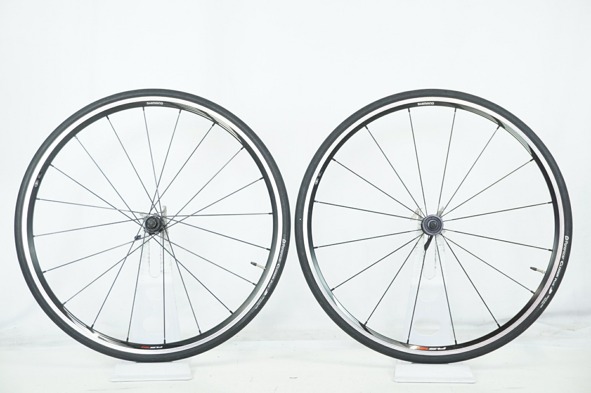 ■商品情報 サイズ：700C リム内幅：約15mm リムタイプ：CL ブレーキタイプ：リムブレーキ フリータイプ：SHIMANO 11s (ROAD 12s) 重量 F：約1150g (画像の状態の実測値) 重量 R：約1420g (画像の...