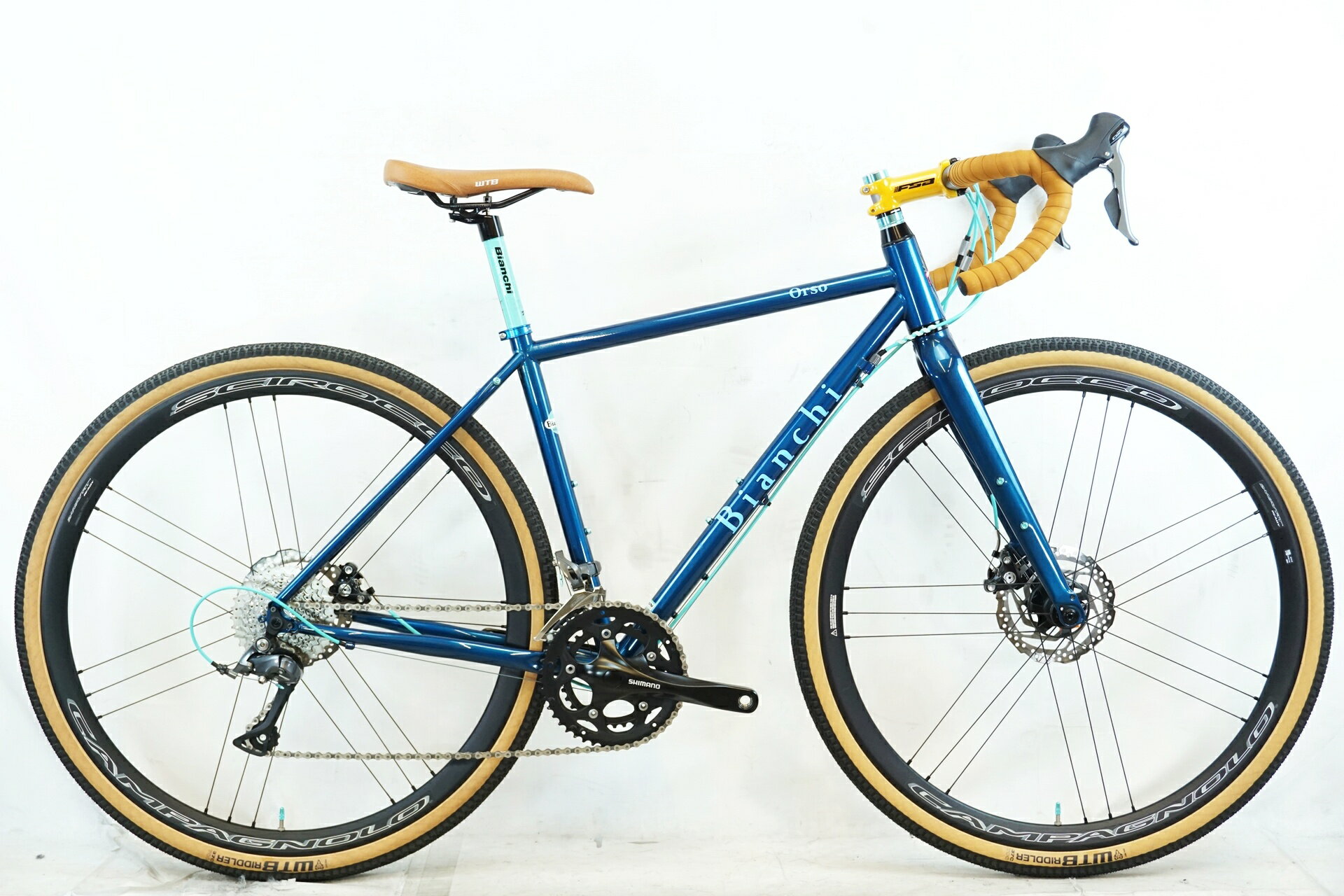 ■商品情報 メーカーサイズ:49 シートチューブ(C-T): 460mm トップチューブ(C-C):520mm(ホリゾンタル換算) 適応身長:167-177cm(目安) 重量:約11.36kg フレーム材質:クロモリ フロントフォーク:カー...