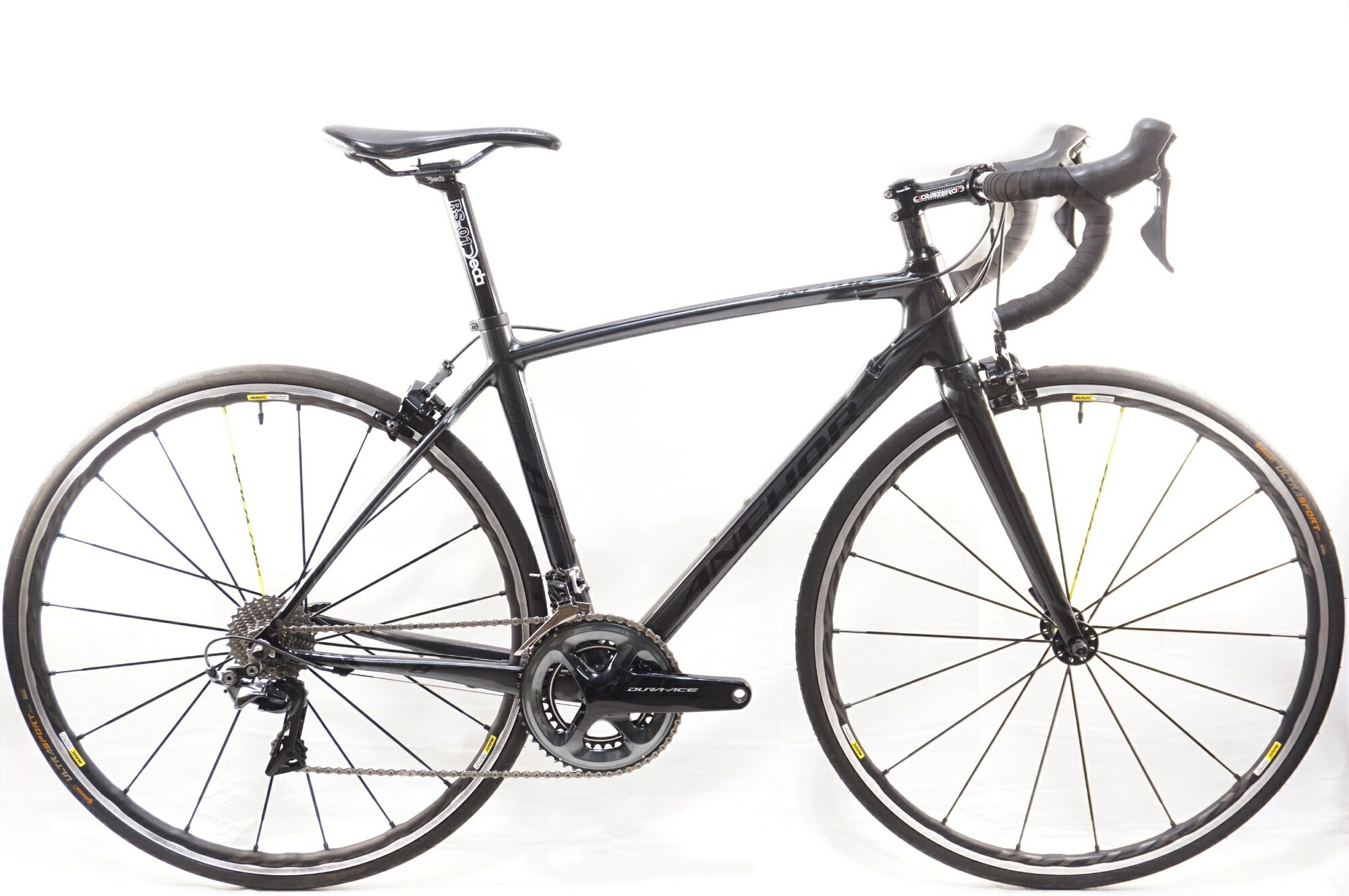 ■商品情報メーカーサイズ:490シートチューブ(C-T): 490mmトップチューブ(C-C):535mm(ホリゾンタル換算)適応身長:165-175cm(目安)重量:約6.92kgフレーム材質:カーボンフロントフォーク:カーボンレバー:S...