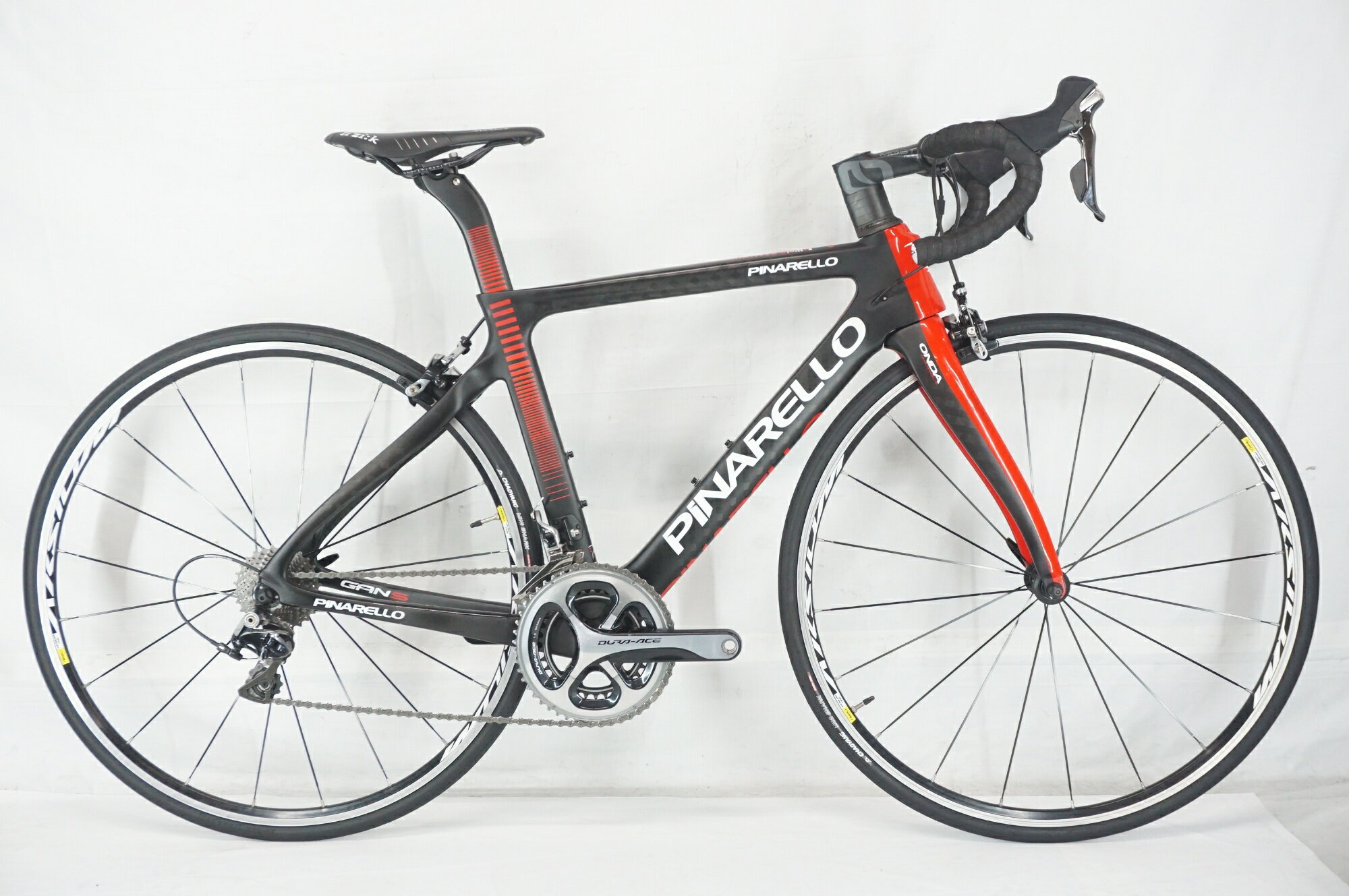 ■商品情報メーカーサイズ:46シートチューブ(C-T): 465mmトップチューブ(C-C):515mm(ホリゾンタル換算)適応身長:160-165cm(目安)重量:約7.8kgフレーム材質:カーボンメインコンポ:SHIMANO DURA-...
