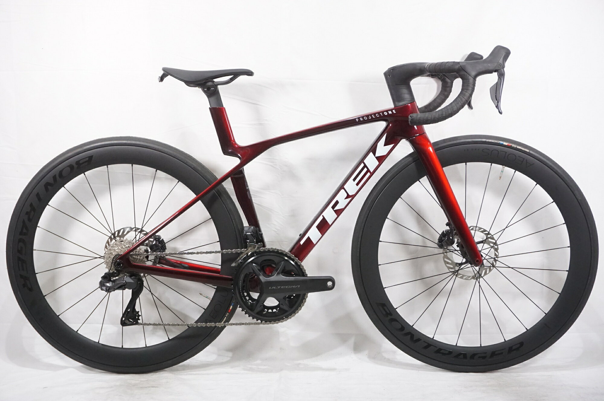 ■商品情報 メーカーサイズ:XS シートチューブ(C-T): 404mm トップチューブ(C-C):517mm(ホリゾンタル換算) 適応身長:147-162cm(目安) 重量:約7.28kg フレーム材質:カーボン フロントフォーク:カーボ...