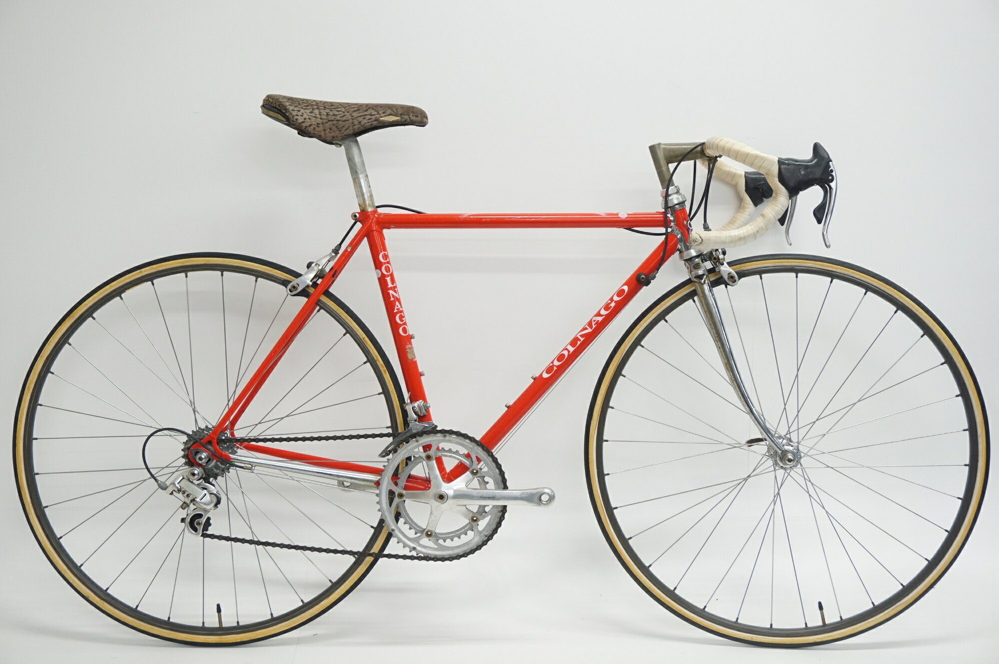 ■商品情報 サイズ：不明 トップチューブ(C-C)：約530mm（ホリゾンタル換算） シートチューブ(C-T)：約490mm（実測値） 適応身長：160-170cm(目安) 重量：約9.5kg フレーム：クロモリ フォーク：クロモリ レバー...
