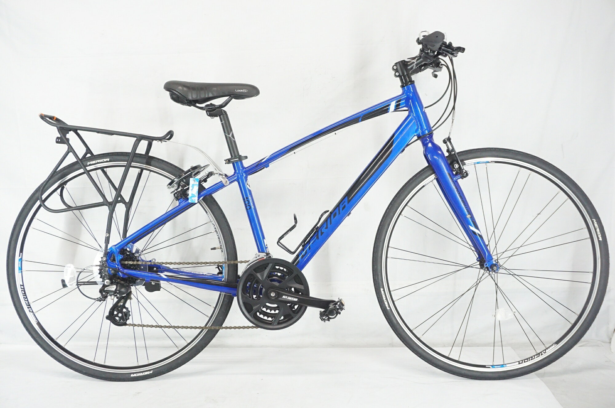 ■商品情報メーカーサイズ:41シートチューブ(C-T): 420mmトップチューブ(C-C):520mm(ホリゾンタル換算)適応身長:150-170cm(目安)重量:約13.6kgフレーム材質:アルミフロントフォーク:スチールレバー:SHI...