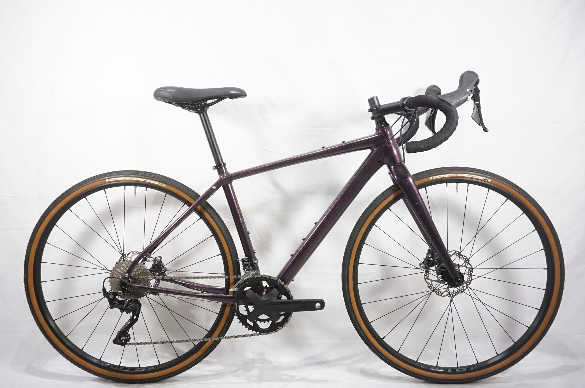 ■商品情報メーカーサイズ:SMシートチューブ(C-T): 460mmトップチューブ(C-C):540mm(ホリゾンタル換算)適応身長:165-175cm(目安)重量:約10.2kgフレーム材質:アルミフロントフォーク:カーボンレバー:SHI...
